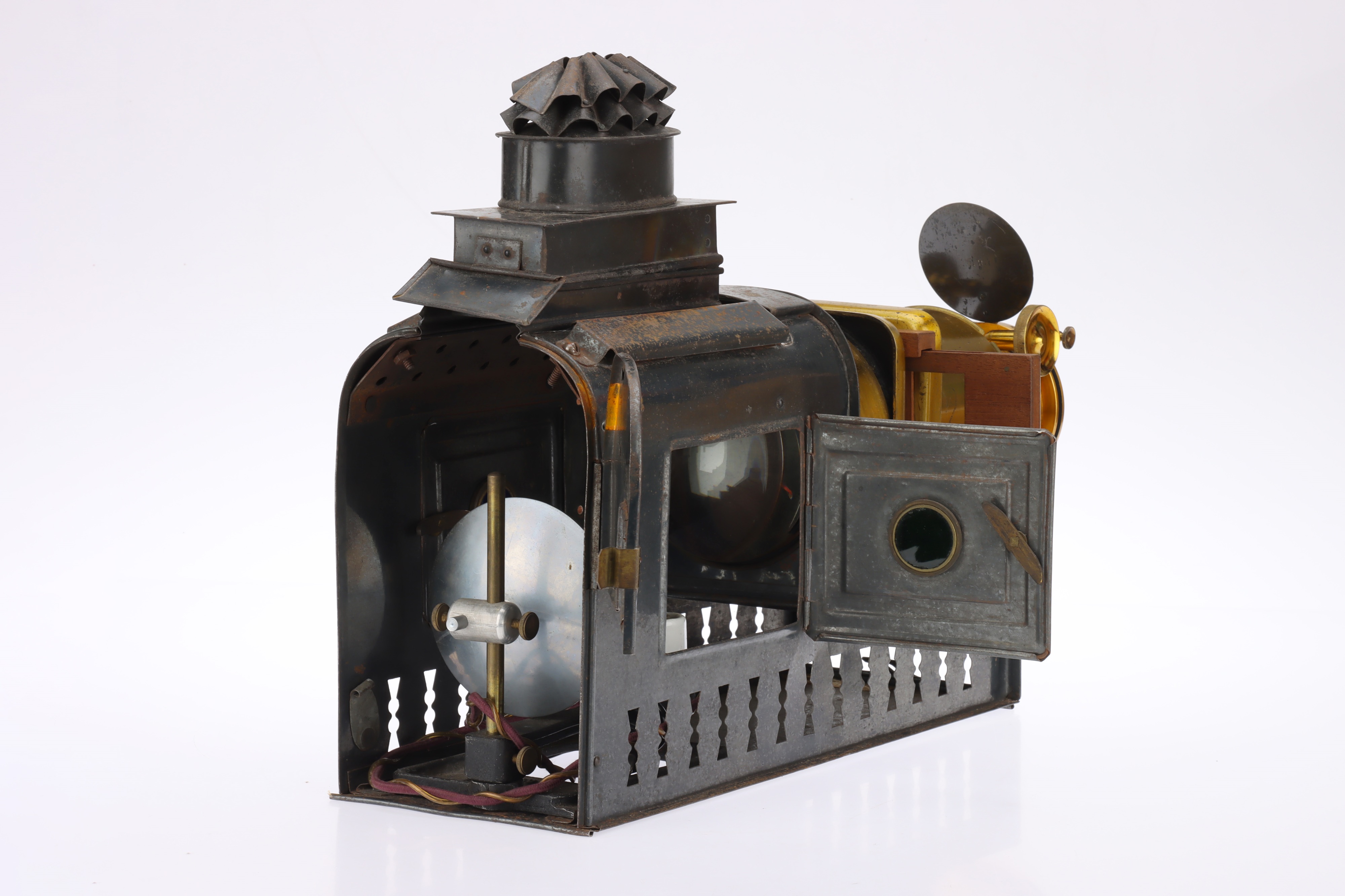 Lot 32 - Walter Tyler Helioscopic Magic Lantern,