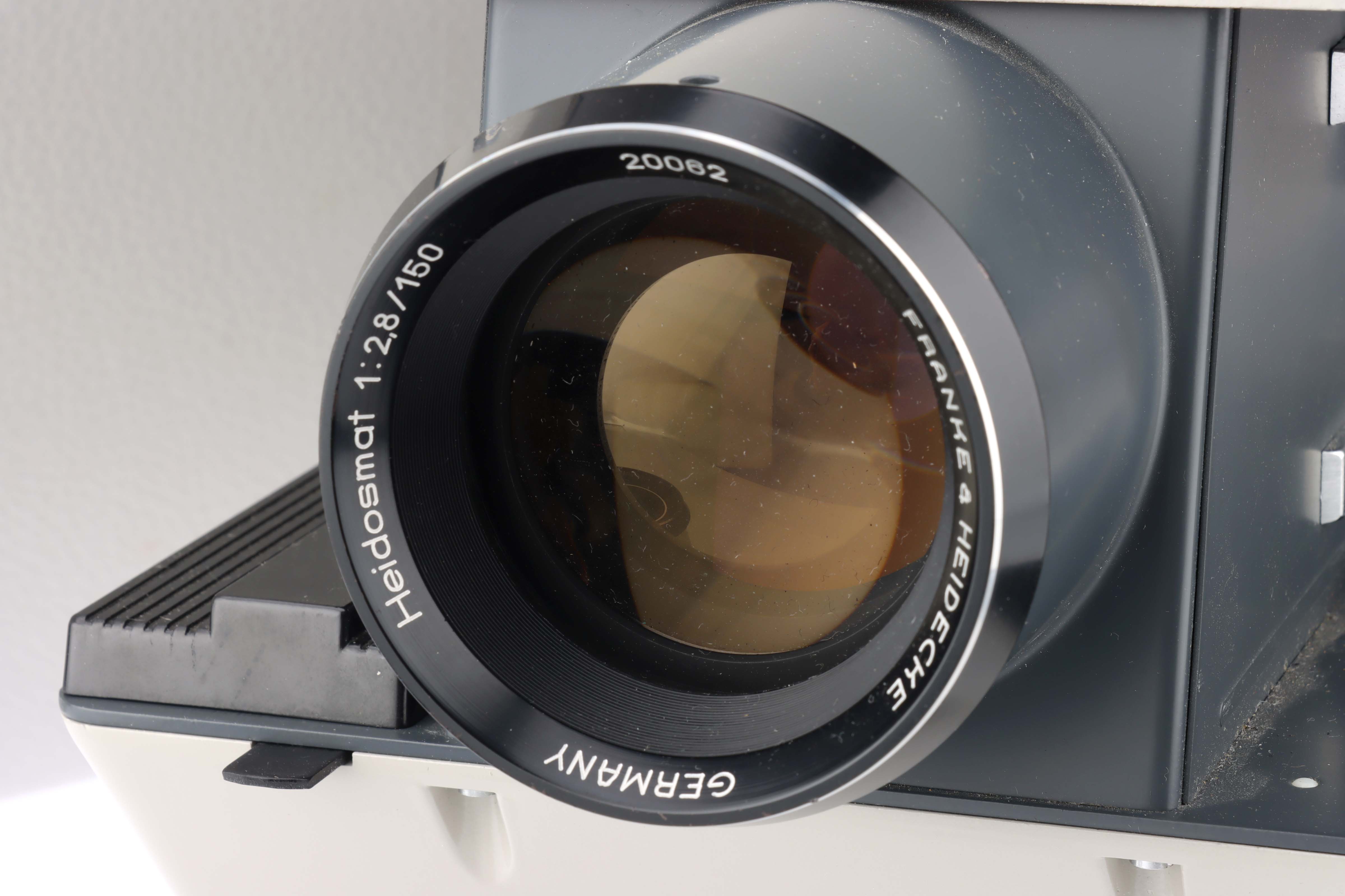 Lot 502 - A Rollei P11 Medium Format Slide Projector,