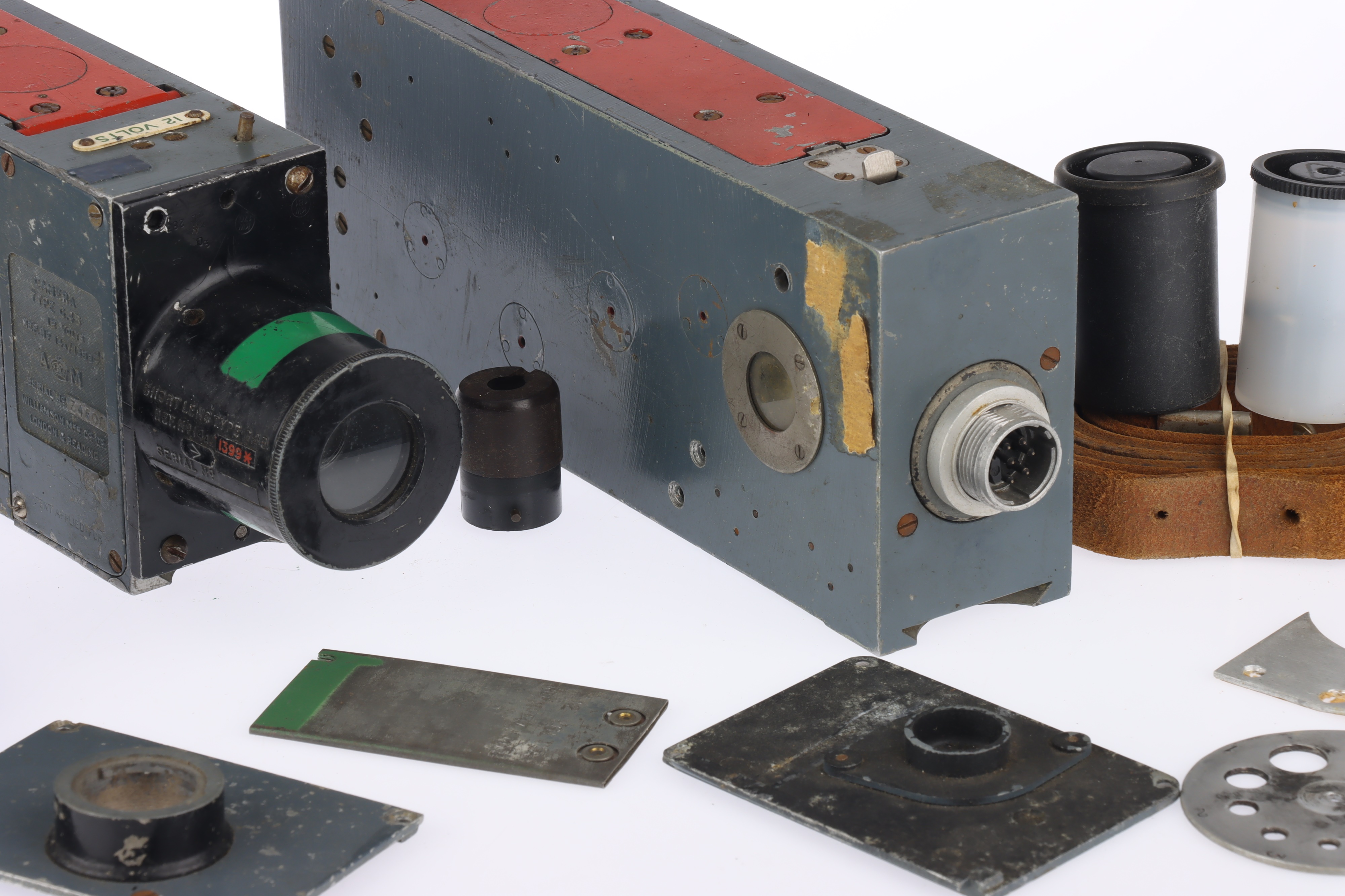 Lot 635 - An Pair of RAF Gun Cameras Type G.45,