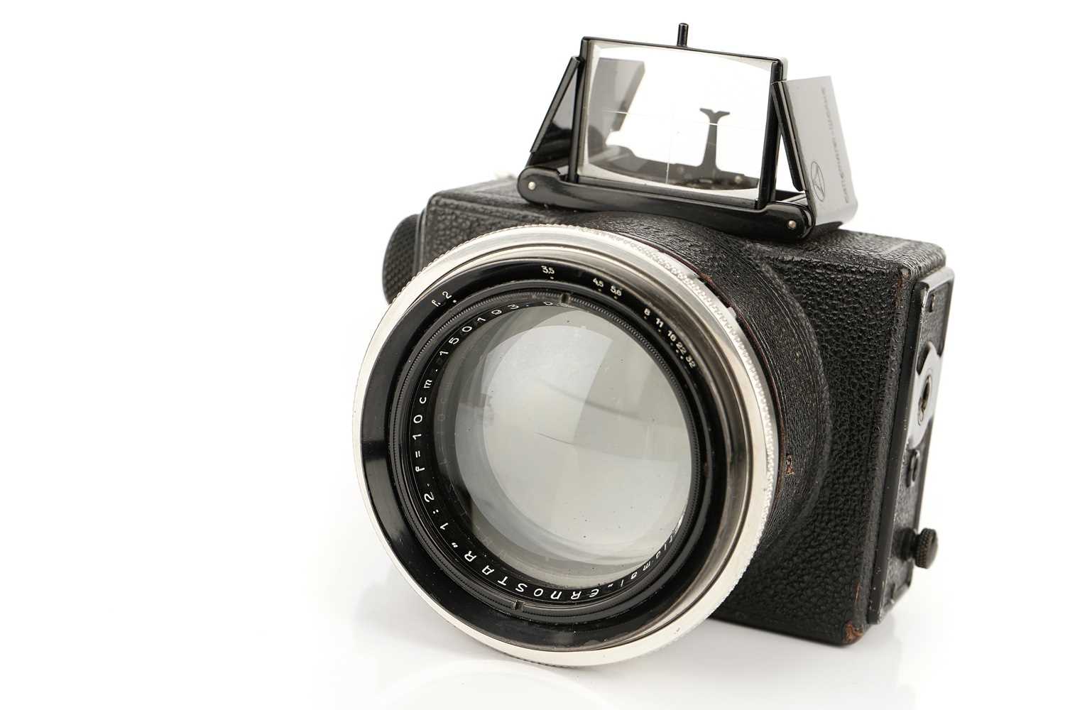 Lot 326 - An Ernemann 'Er-Nox' Ermanox 4.5x6cm Camera,
