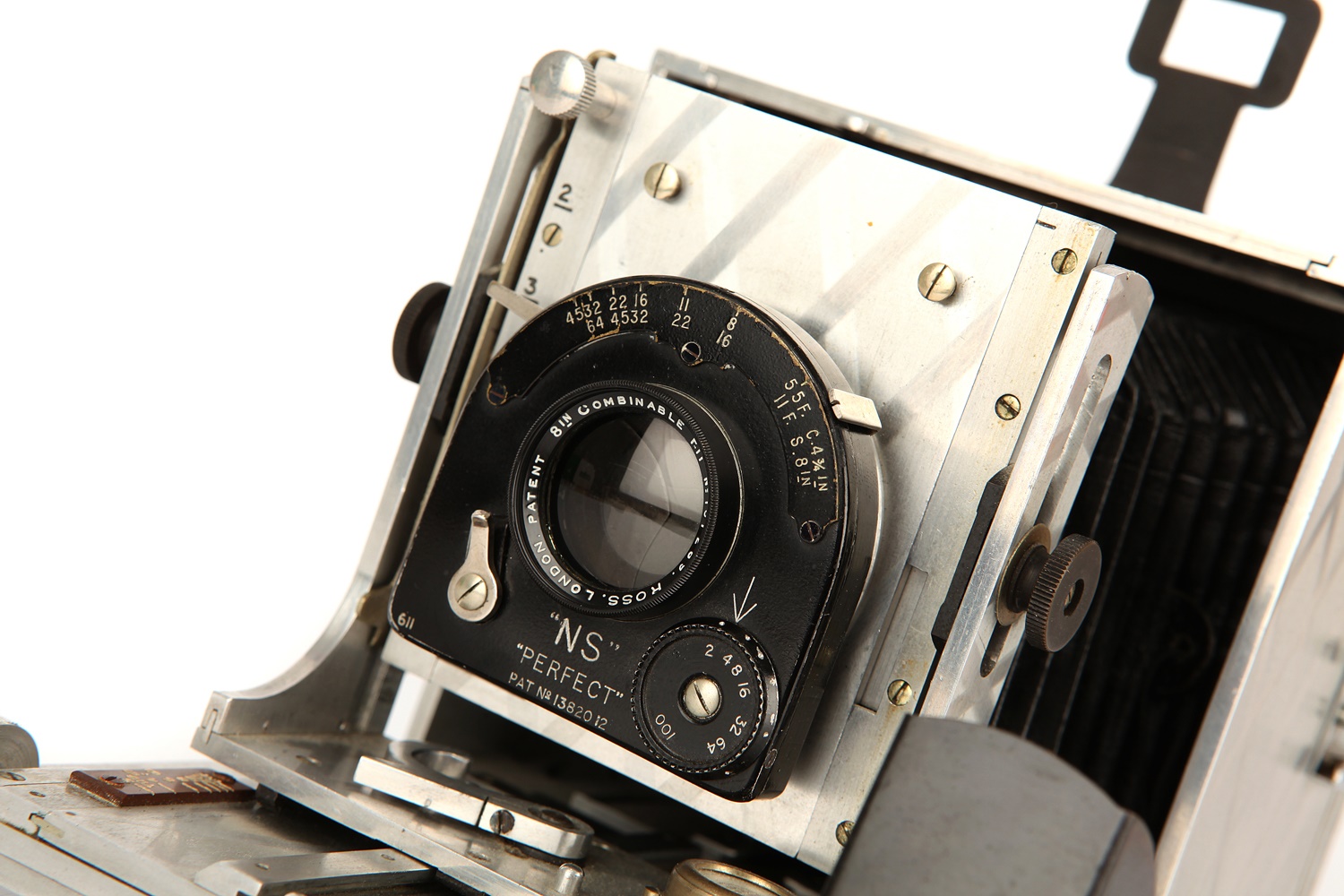 Lot 329 - A James. A. Sinclair Una Traveller Outfit,