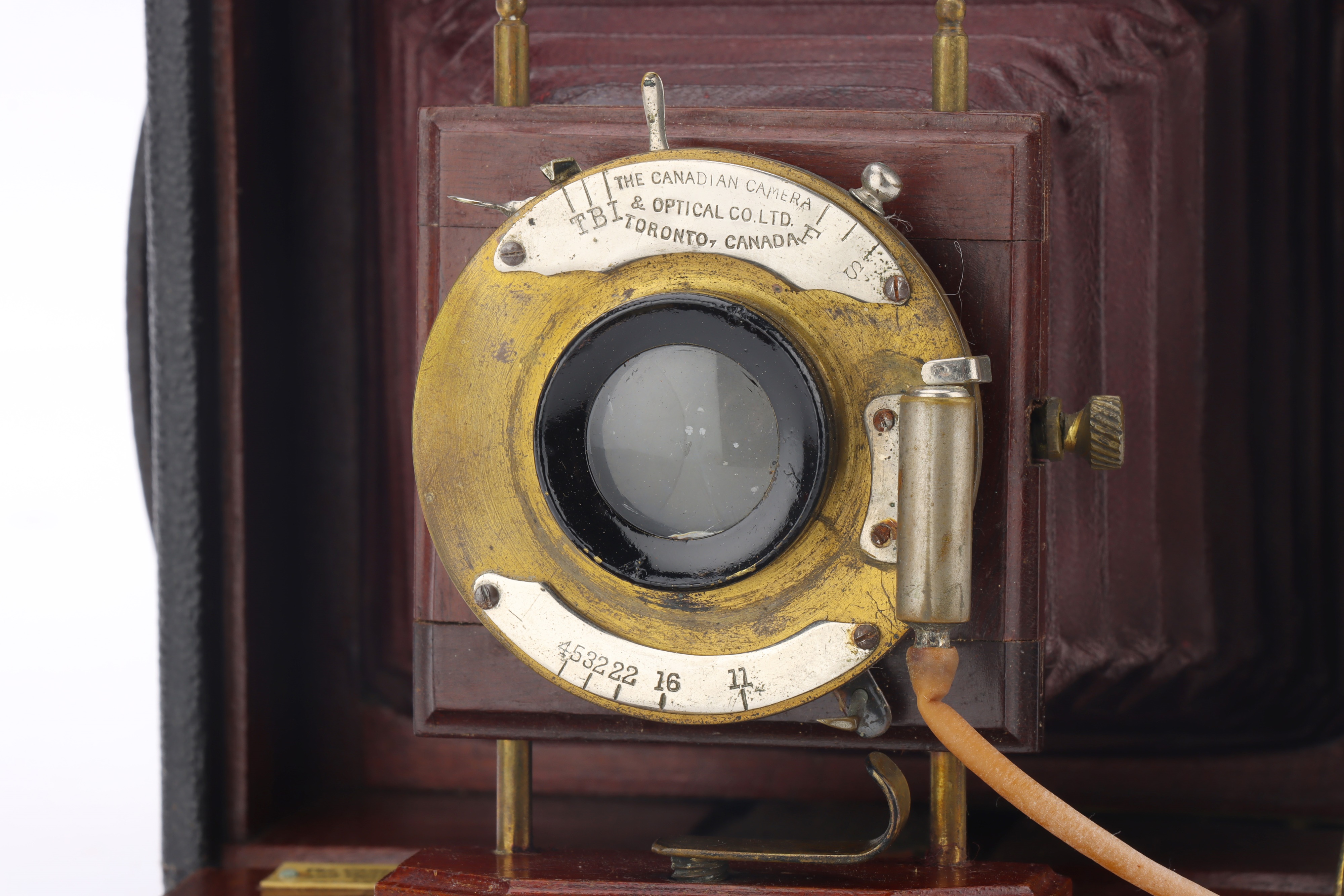 Lot 380 - A Canadian Camera & Optical Co., Ltd. Gem