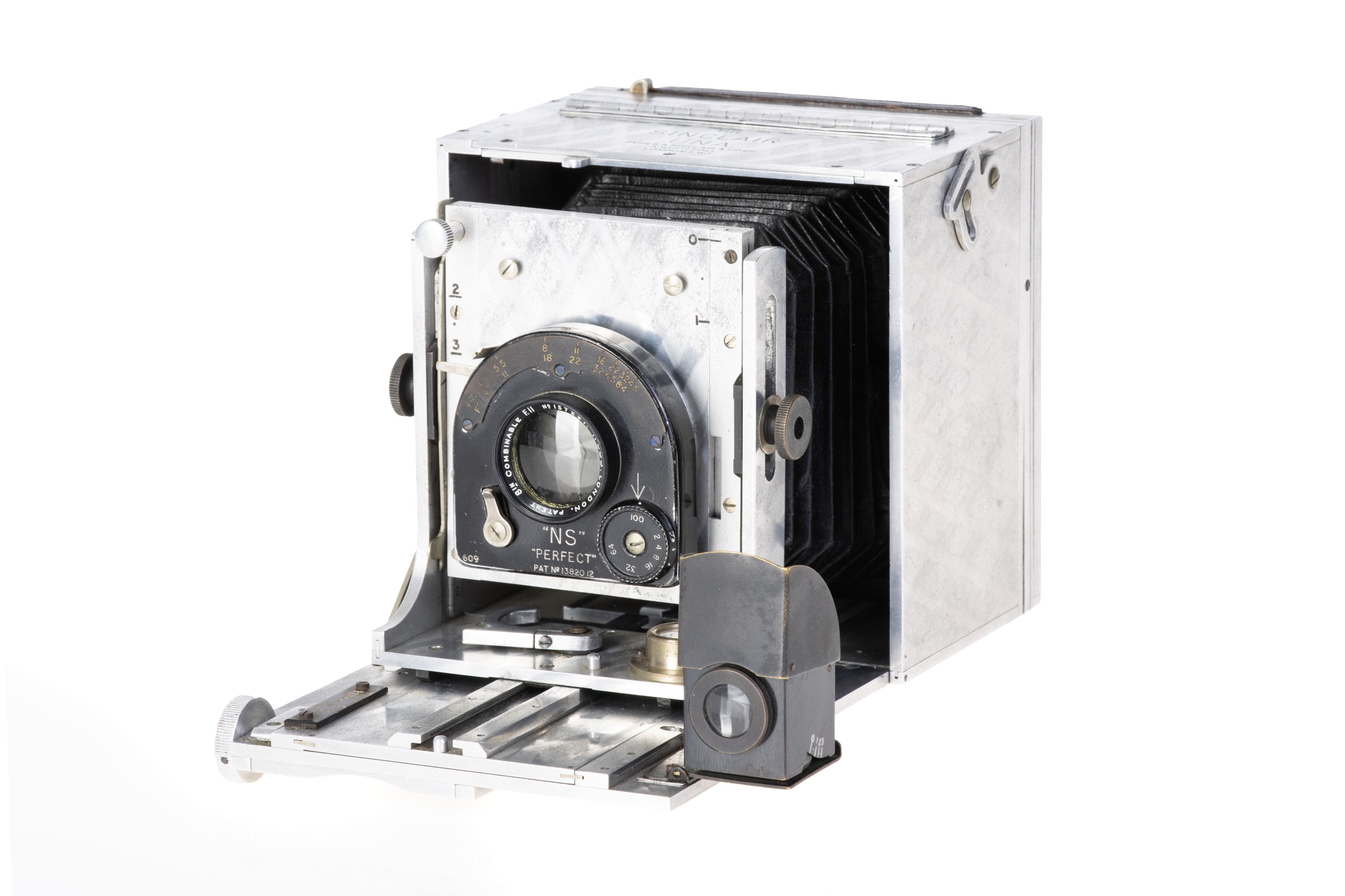 Lot 317 - A James. A. Sinclair Una Traveller Outfit,