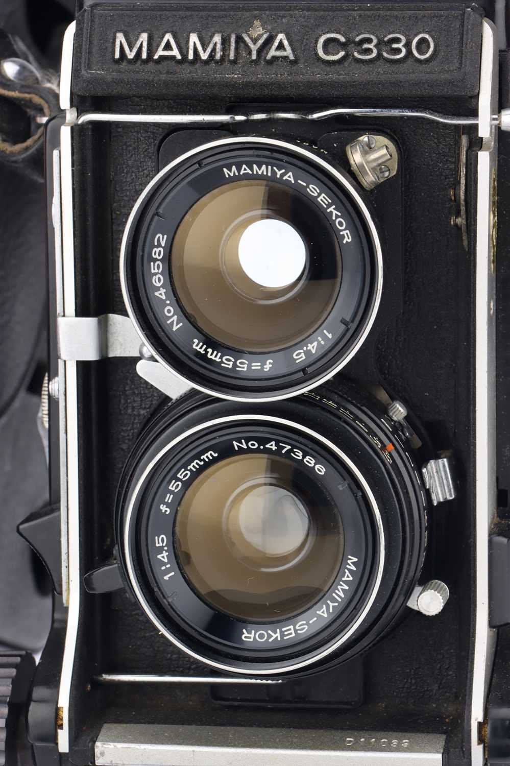 Lot 256 - A Mamiya C330 Medium Format TLR Camera,