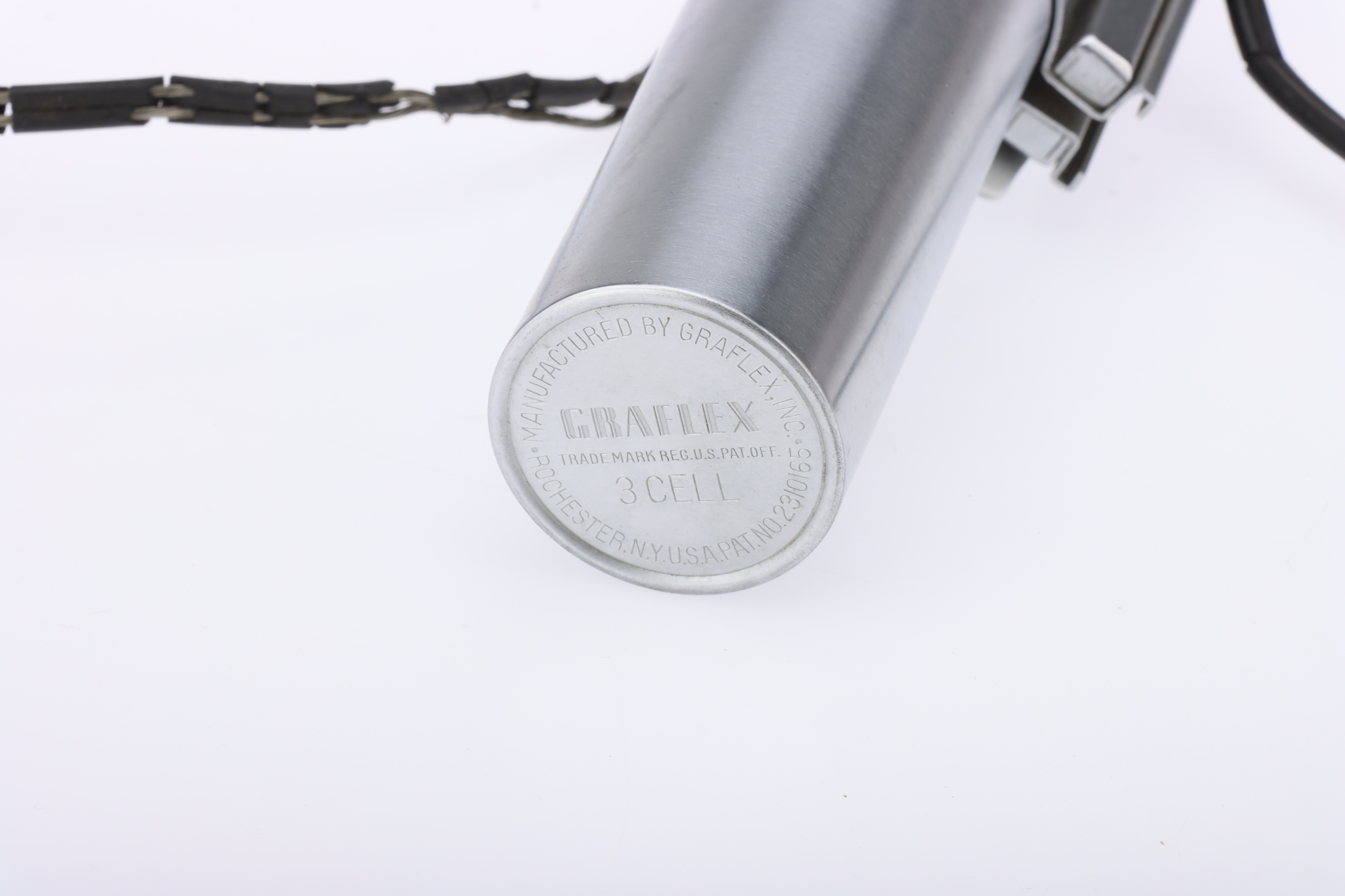 Lot 329 - A Selection of Early Flash Guns,