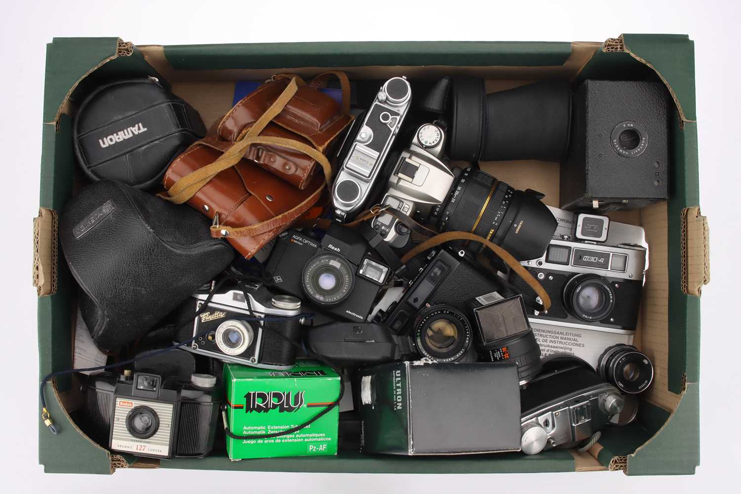 Lot 261 - A Selection of Various Cameras,