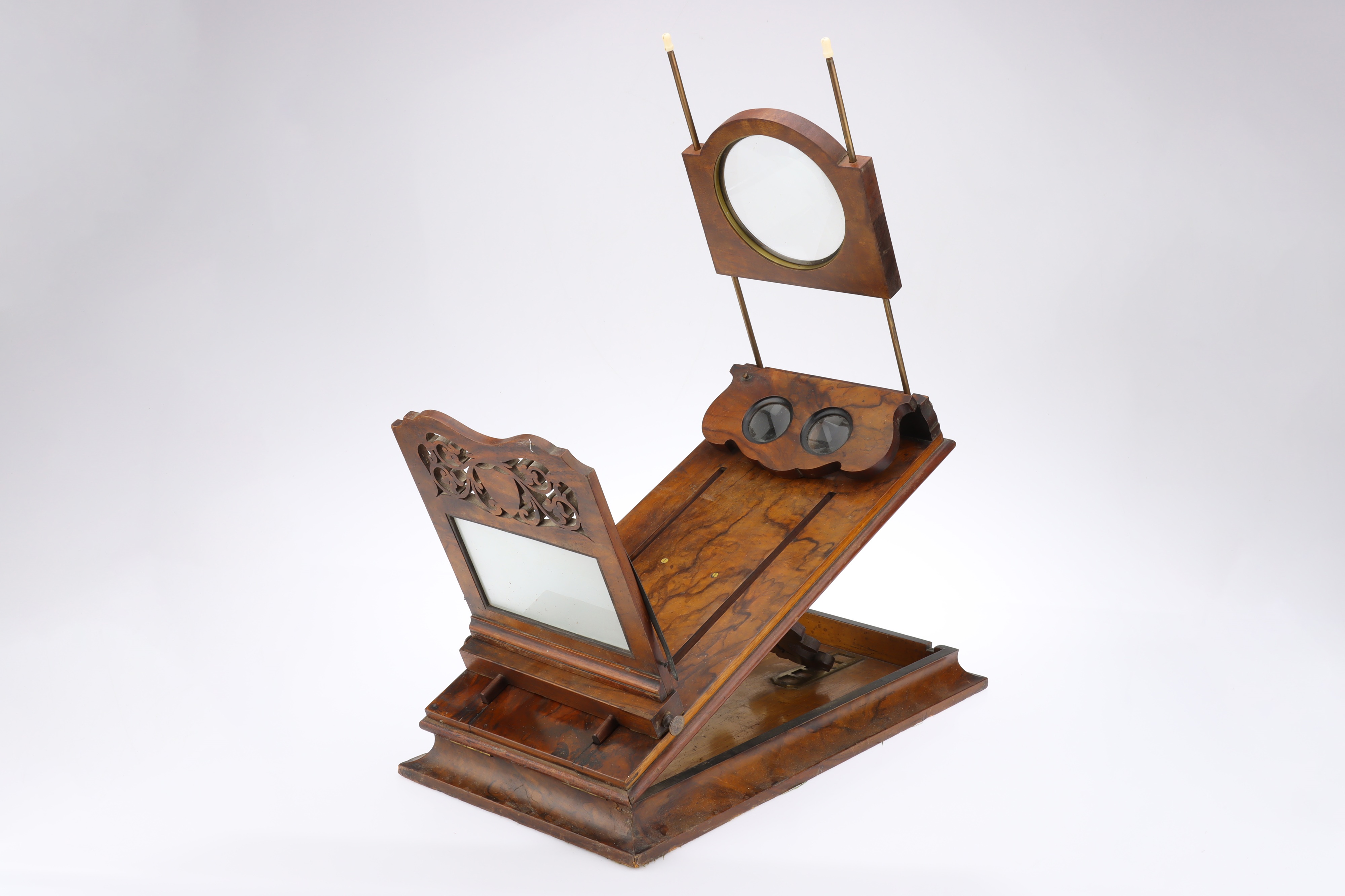 Lot 375 - A Large Stereo Graphoscope,