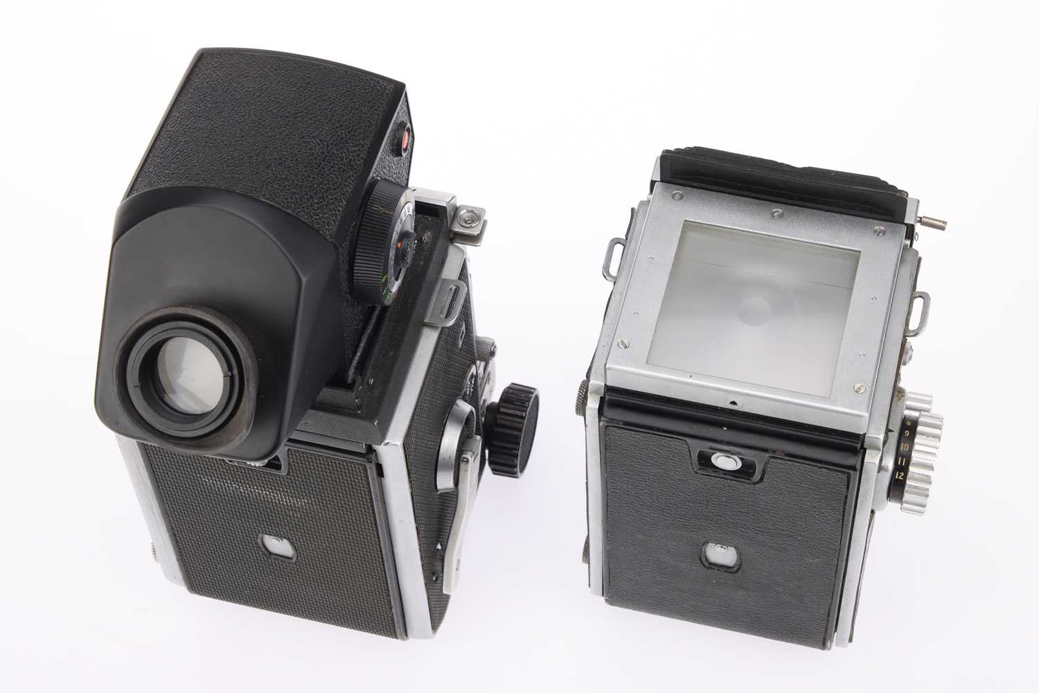 Lot 230 - A Mamiya C3 and a Mamiyaflex C2 Medium