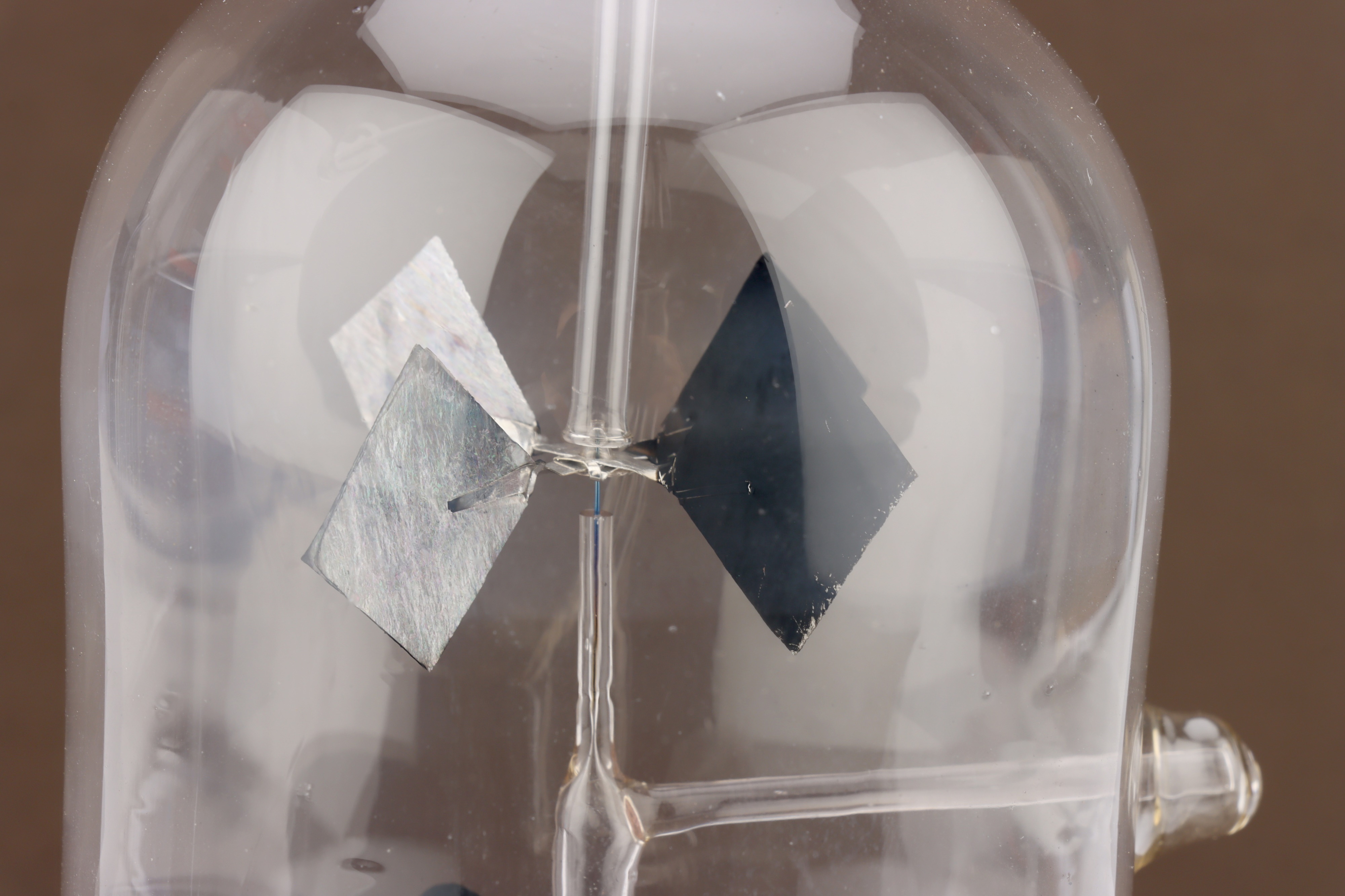 Lot 57 - A Double Vane Crooke's Radiometer