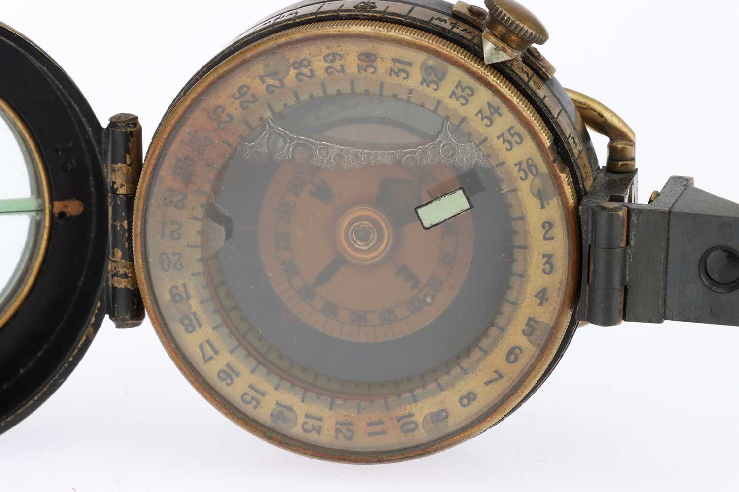 Lot 711 - A WWI British Military Compass,