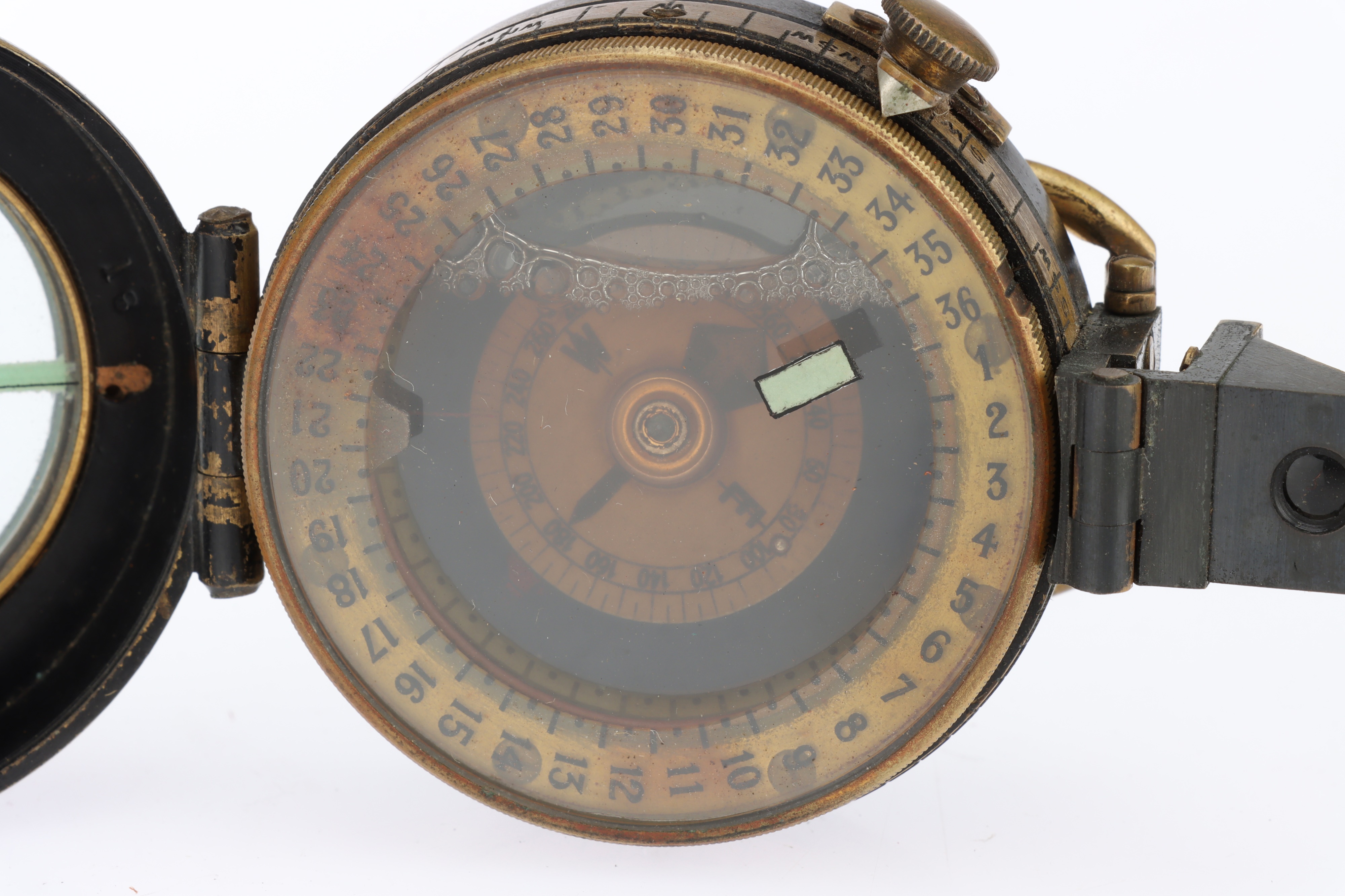 Lot 711 - A WWI British Military Compass,