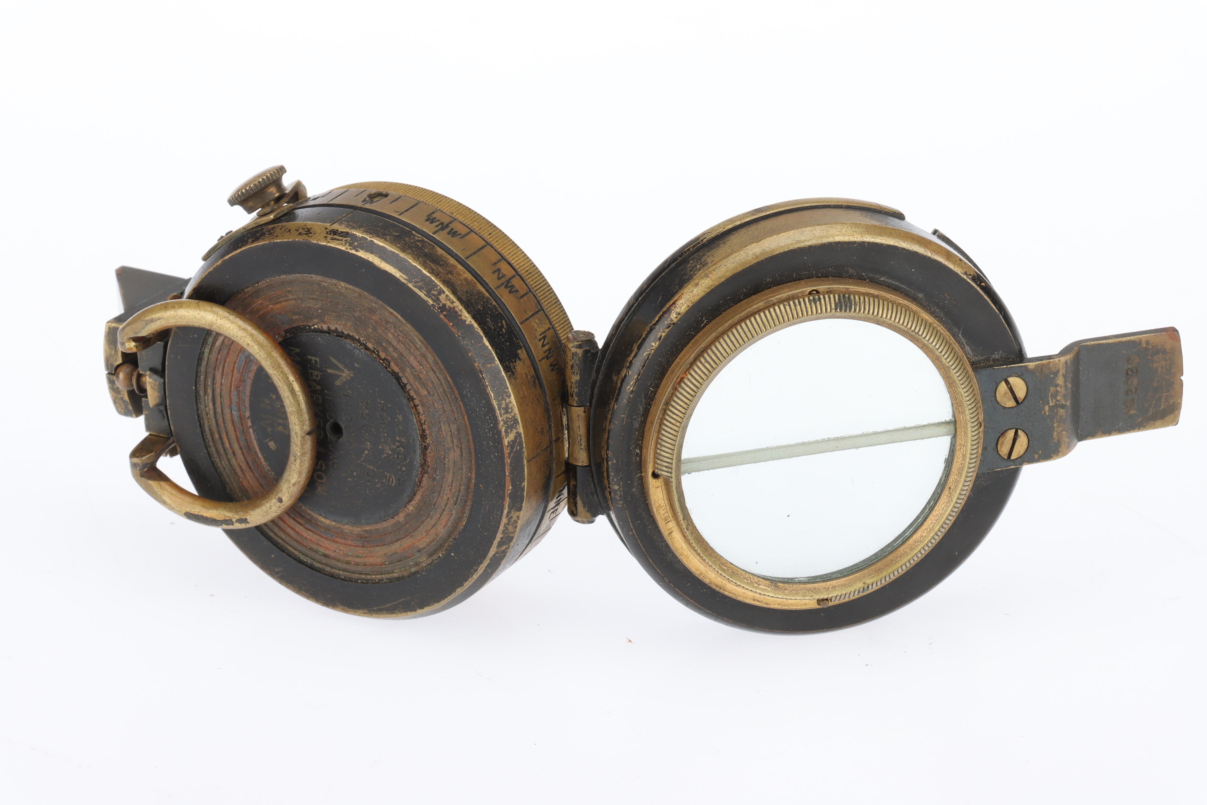 Lot 711 - A WWI British Military Compass,