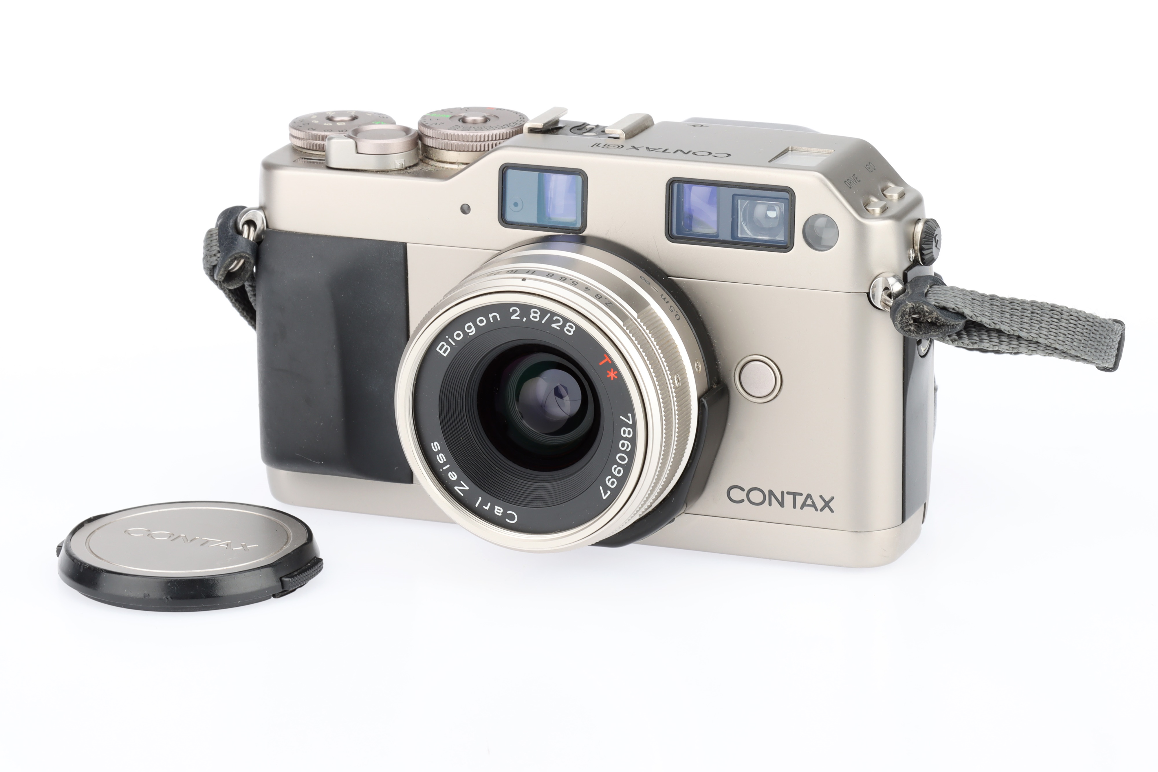 Lot 101 - A Contax G1 35mm Rangefinder Camera,