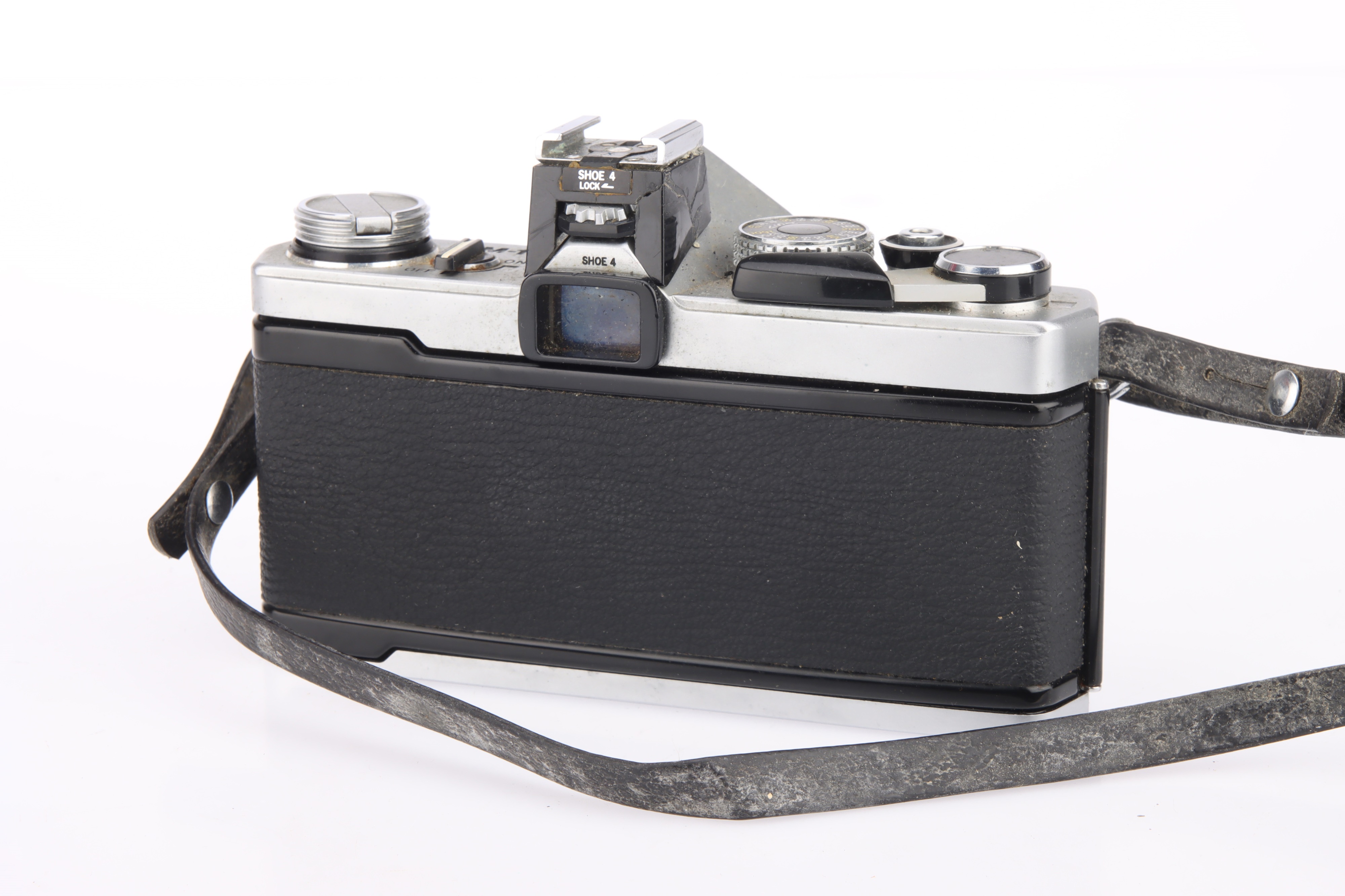 Lot 190 - An Olympus OM-1N 35mm SLR Camera