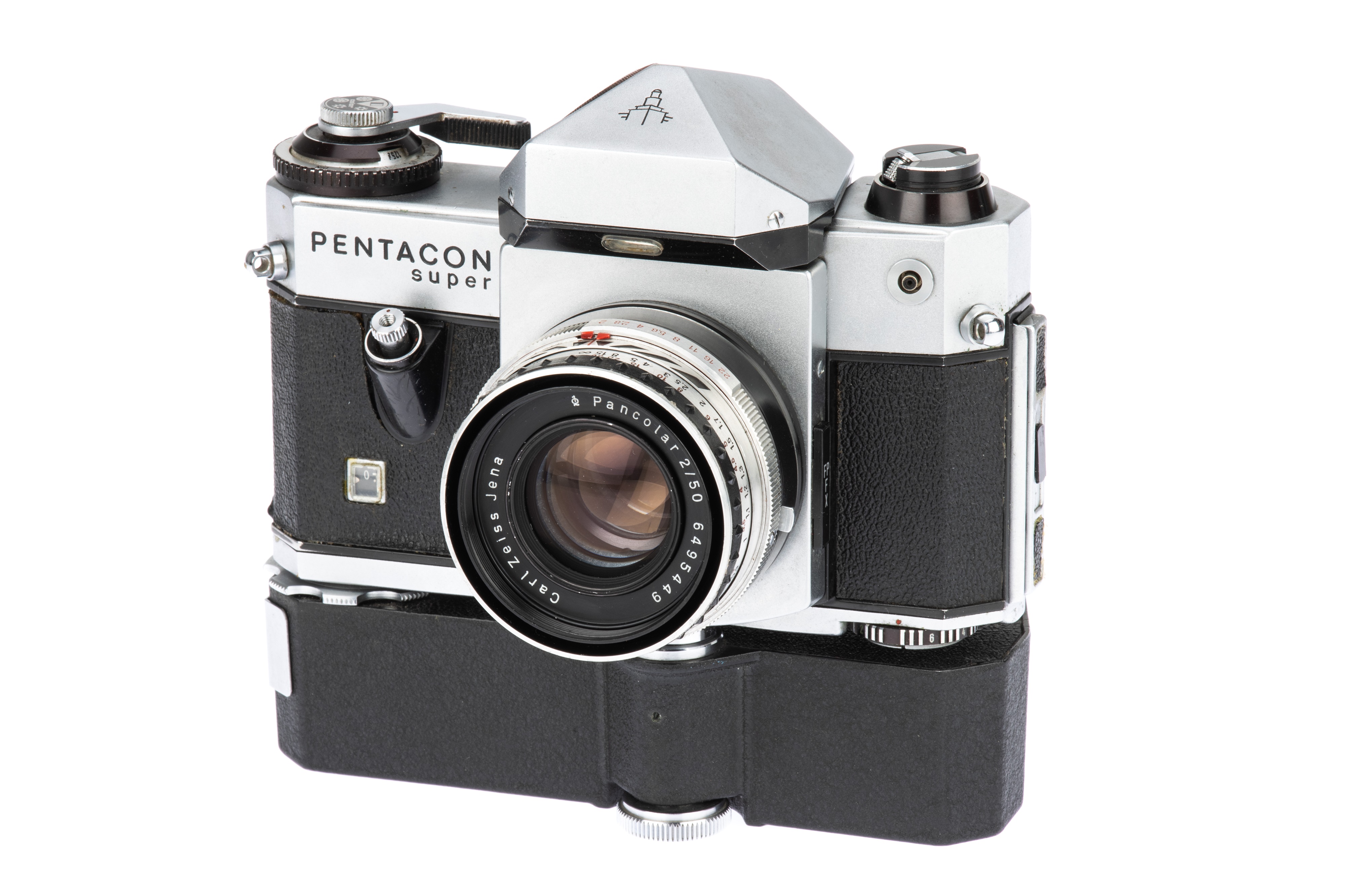 Lot 127 - A VEB Pentacon Super 35mm SLR Camera,