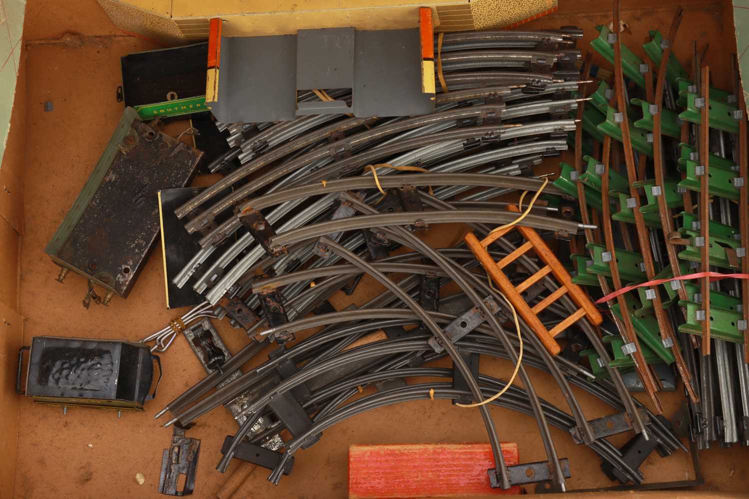 Lot 500 - Clockwork Chad Valley Train Set