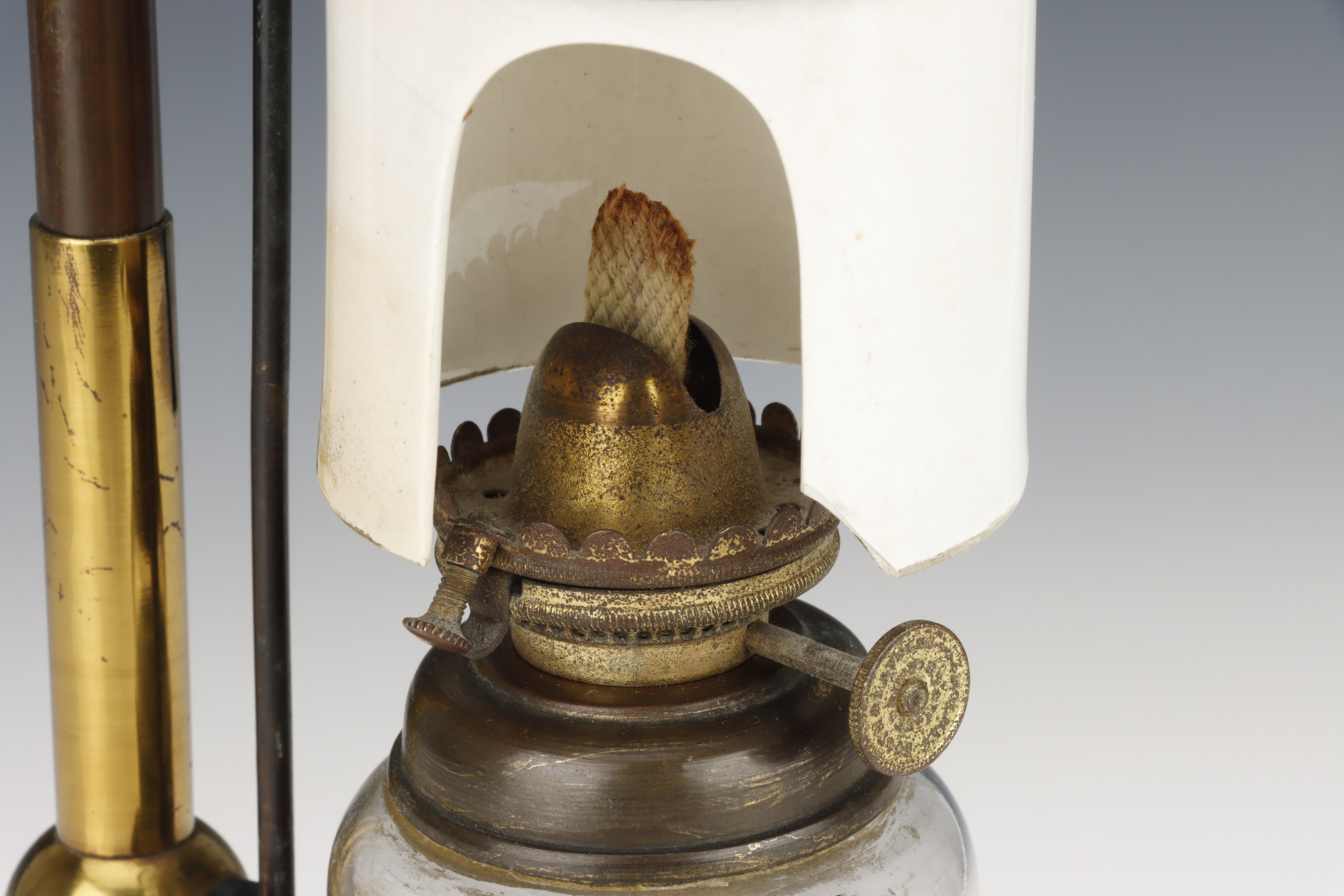 Lot 117 - Microscope Oil Lamp,