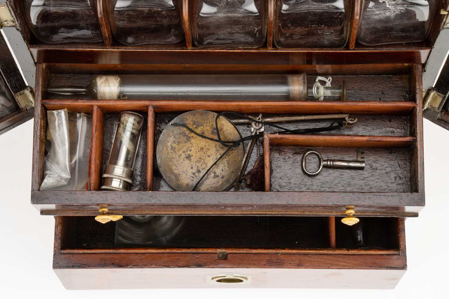 Lot 11 - An Early 19th Century Domestic Medicine Chest,