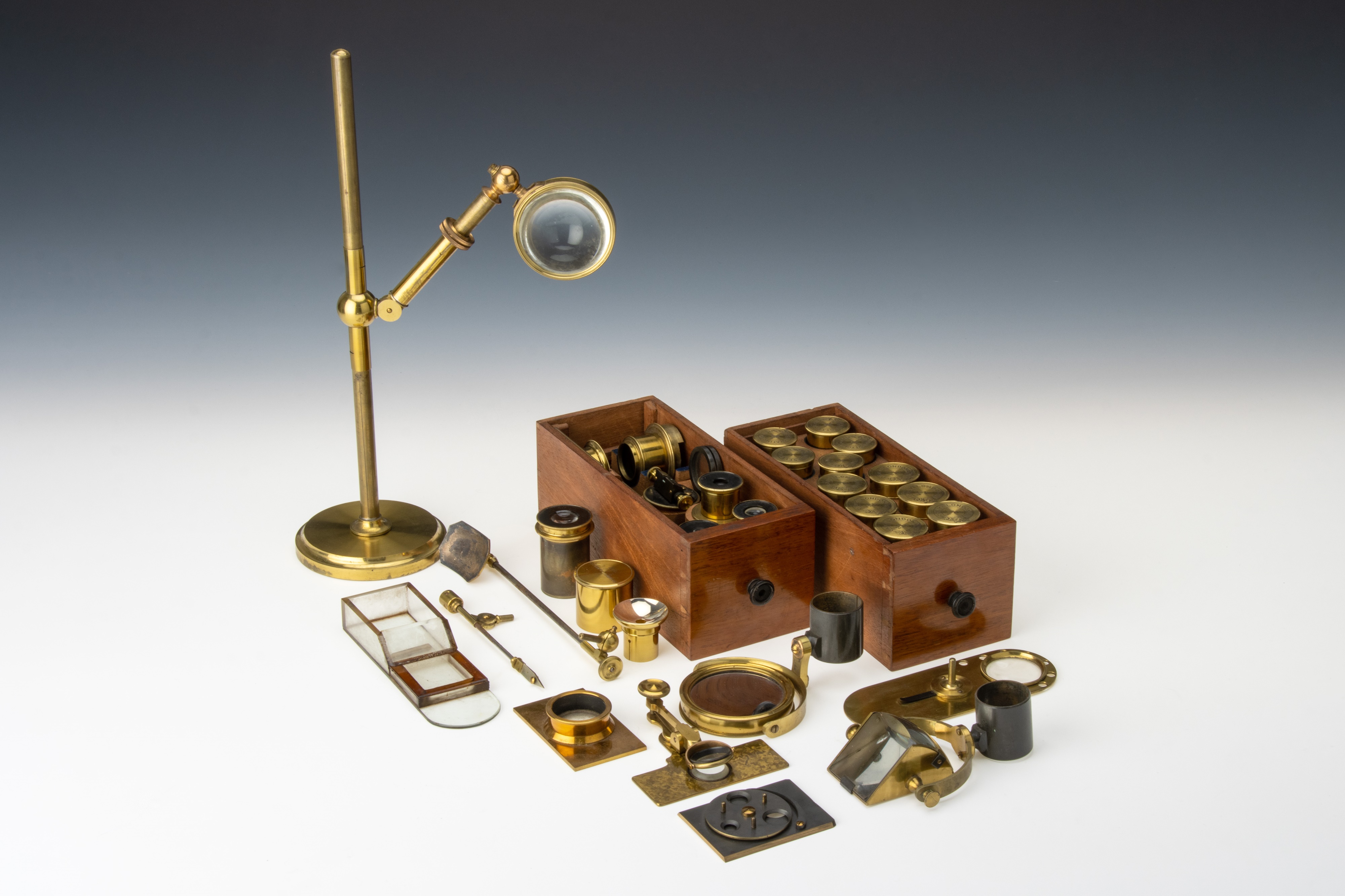 Lot 95 - A Very Fine Ross Type Microscope by Cary,