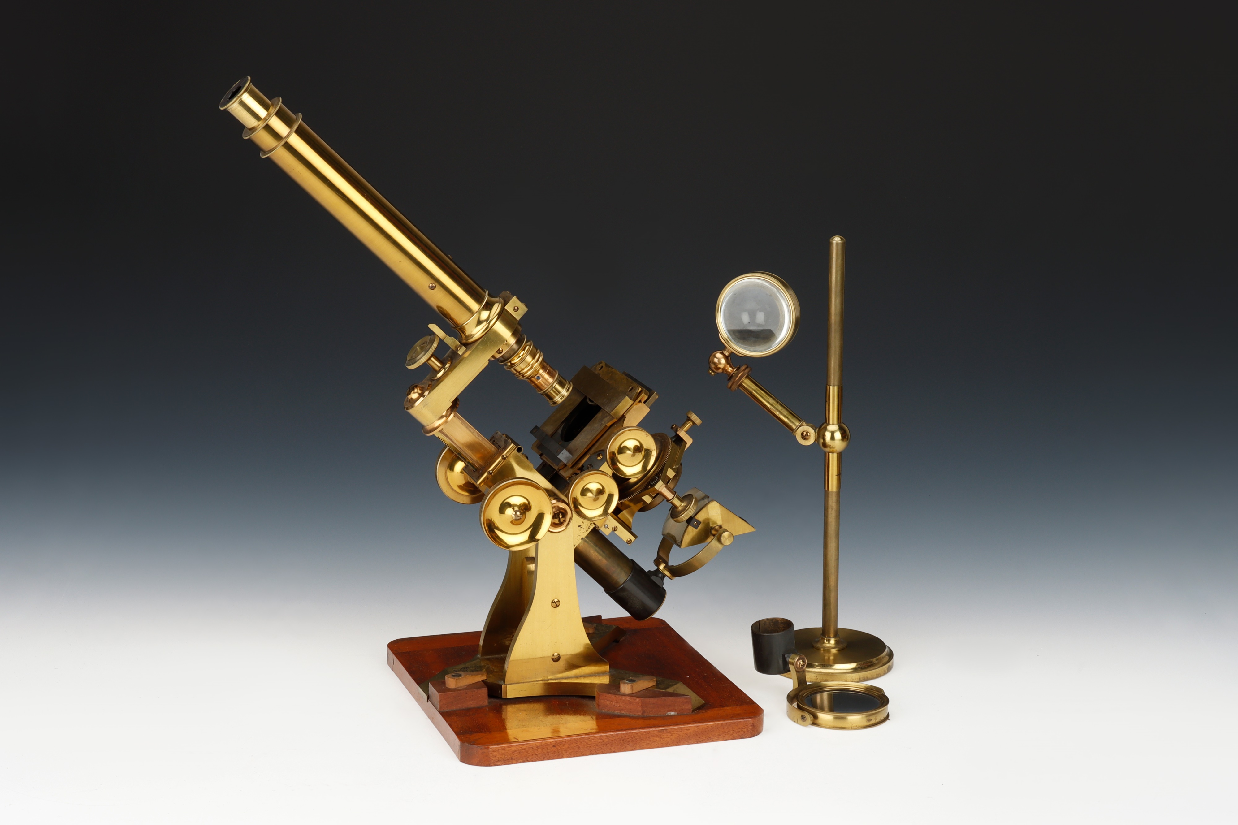 Lot 95 - A Very Fine Ross Type Microscope by Cary,