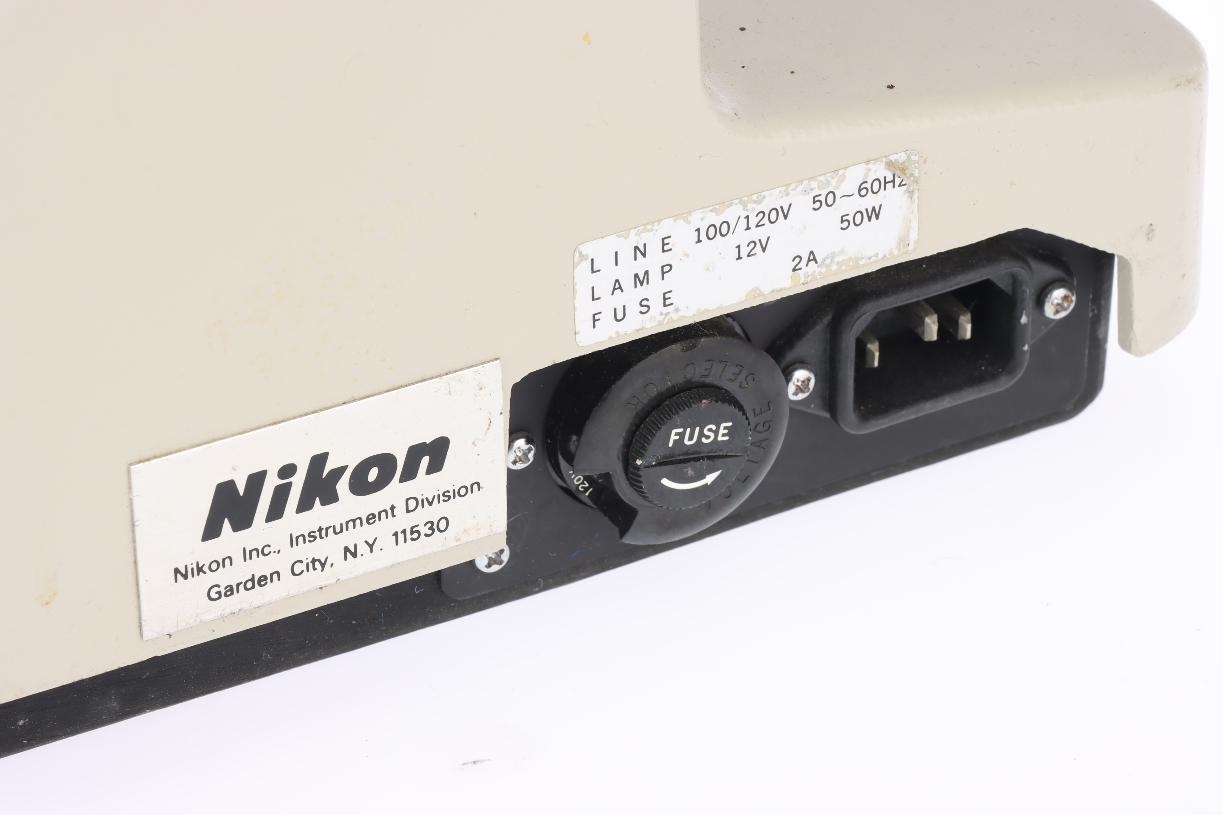 Lot 590 - Nikon Diaphot Phase Contrast DIC Microscope