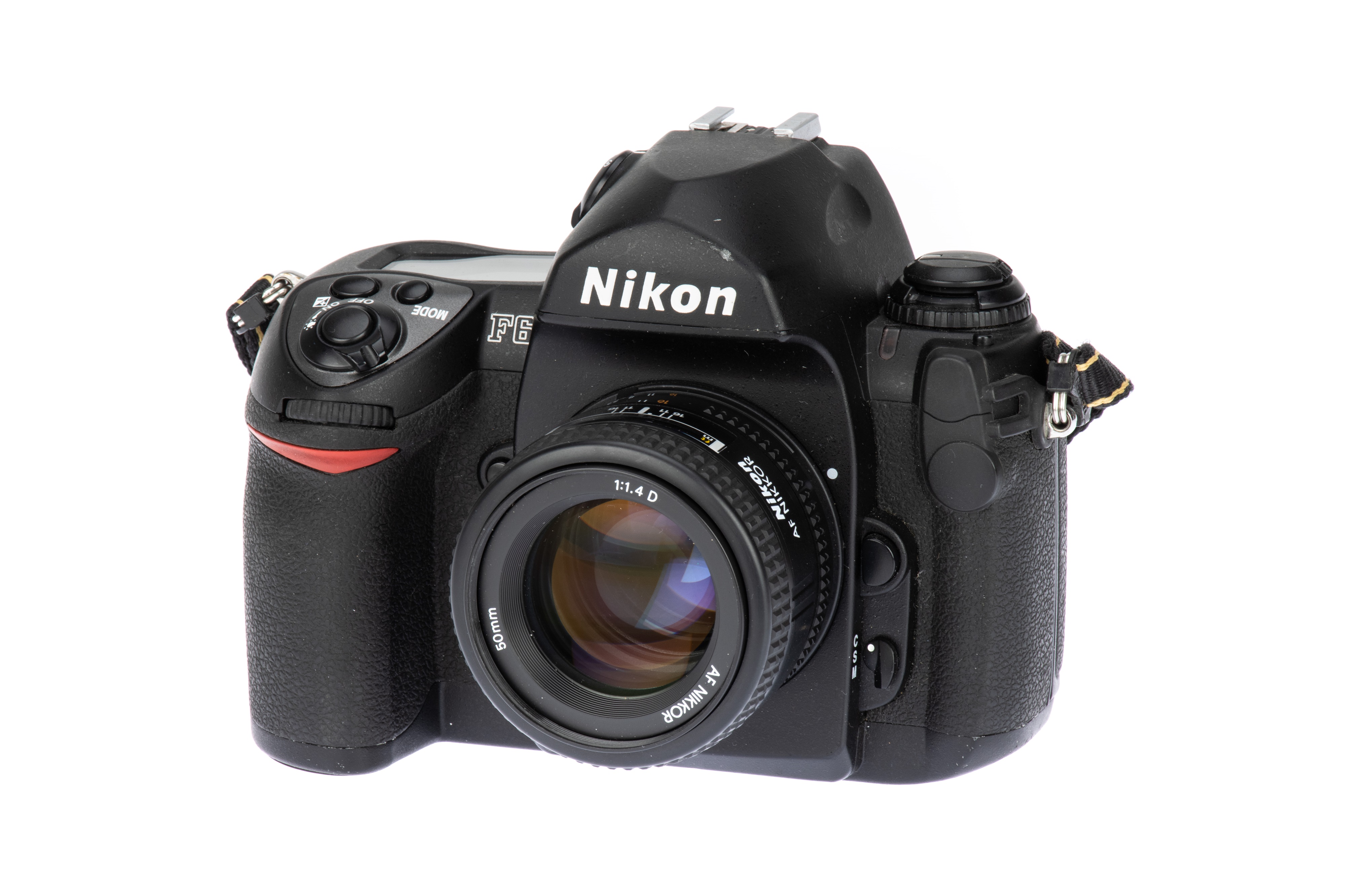 Lot 101 - A Nikon F6 35mm SLR Camera Outfit,