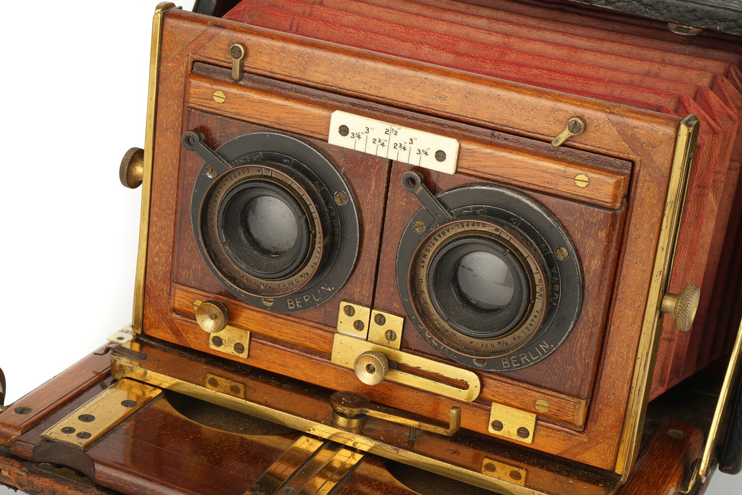 Lot 331 - A J. Lizars Challenge Stereo Camera,