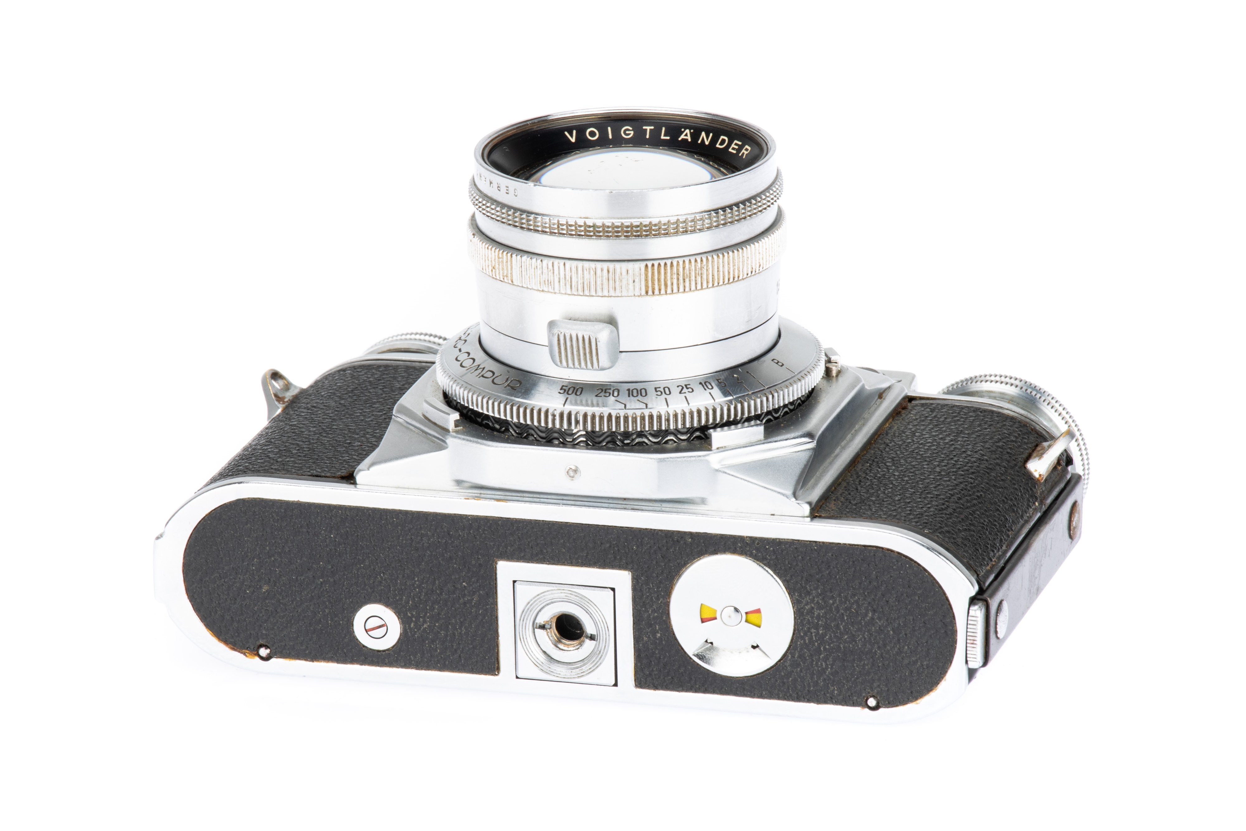 Lot 133 - A Voigtlander Prominent Rangefinder Camera,