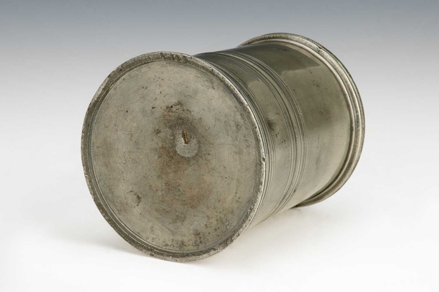 Lot 695 - An Unusual Form of Mudge's Inhaler,