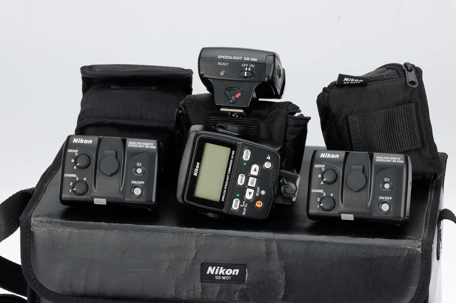 Lot 496 - A Nikon Close-up Speedlight Wireless Remote
