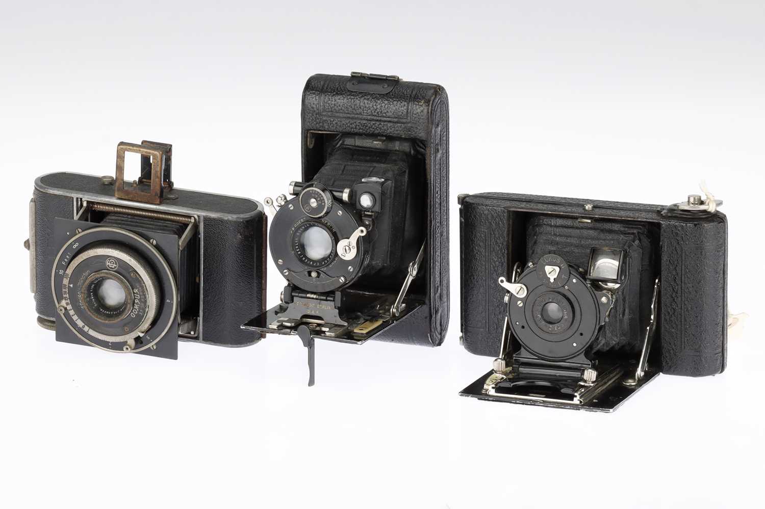 Lot 325 - A Selection of Strut Type Cameras,