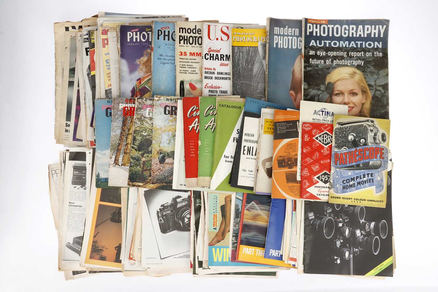 Lot 594 - A Tray of Photographic Magazines and