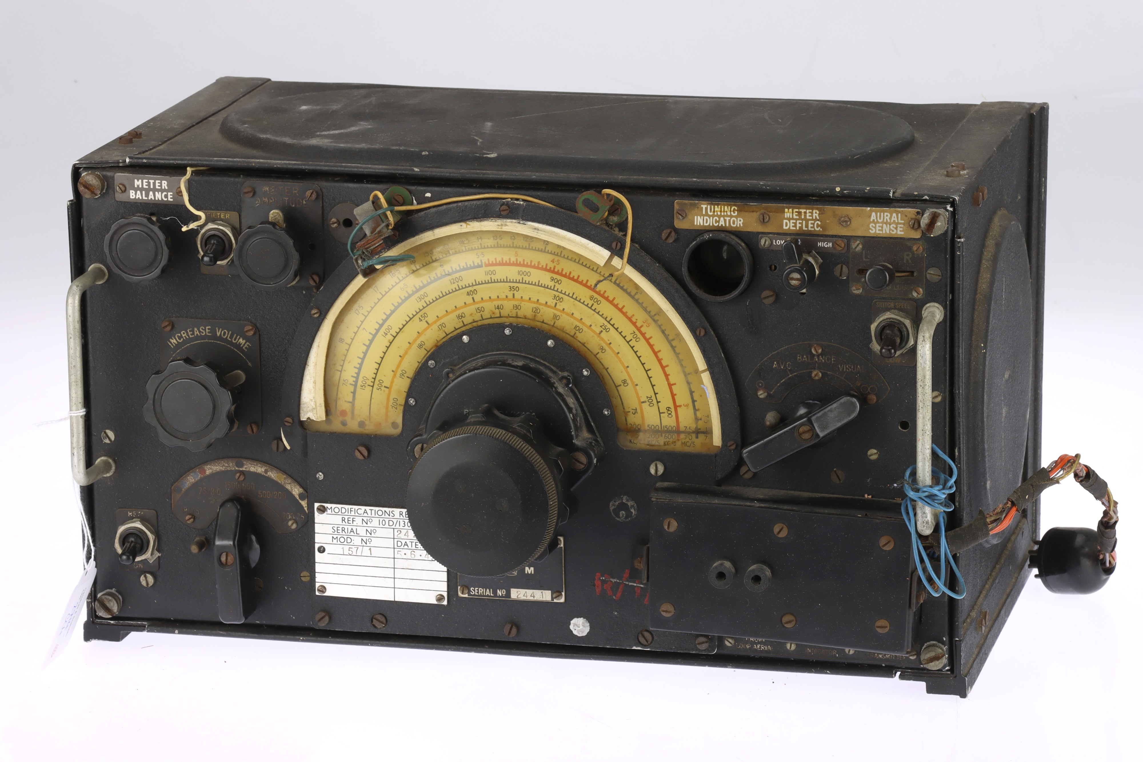 Lot 865 - An Air Ministry Radio Receiver Type R.1155 B,
