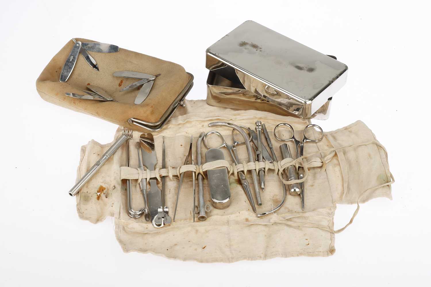 Lot 689 - An Unusual Islamic Medical Set,