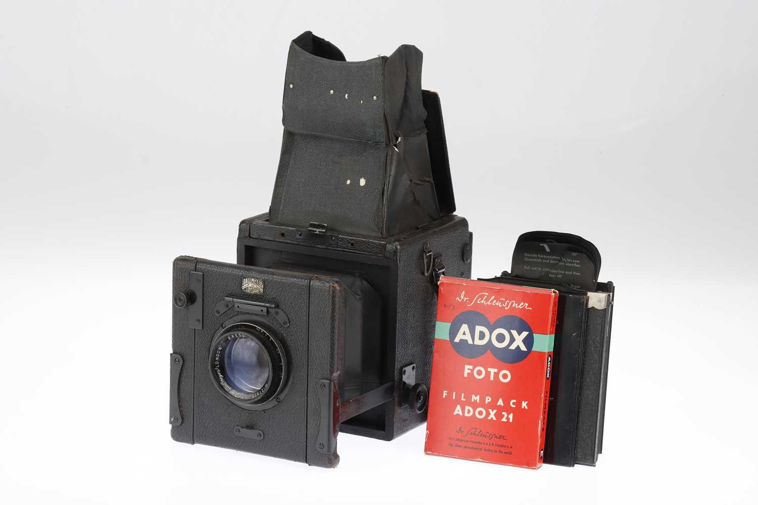 Lot 271 - A Dallmeyer Soho Reflex SLR Camera,
