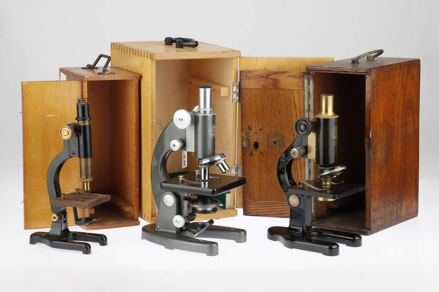 Lot 729 - Collection of 3 Microscopes,