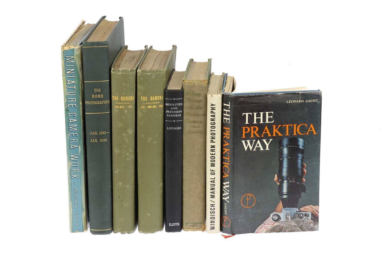 Lot 586 - A Collection of Photographic and Camera