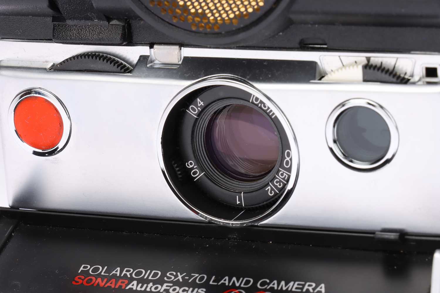 Lot 163 - A Poalroid SX-70 Land Camera Sonar Auto