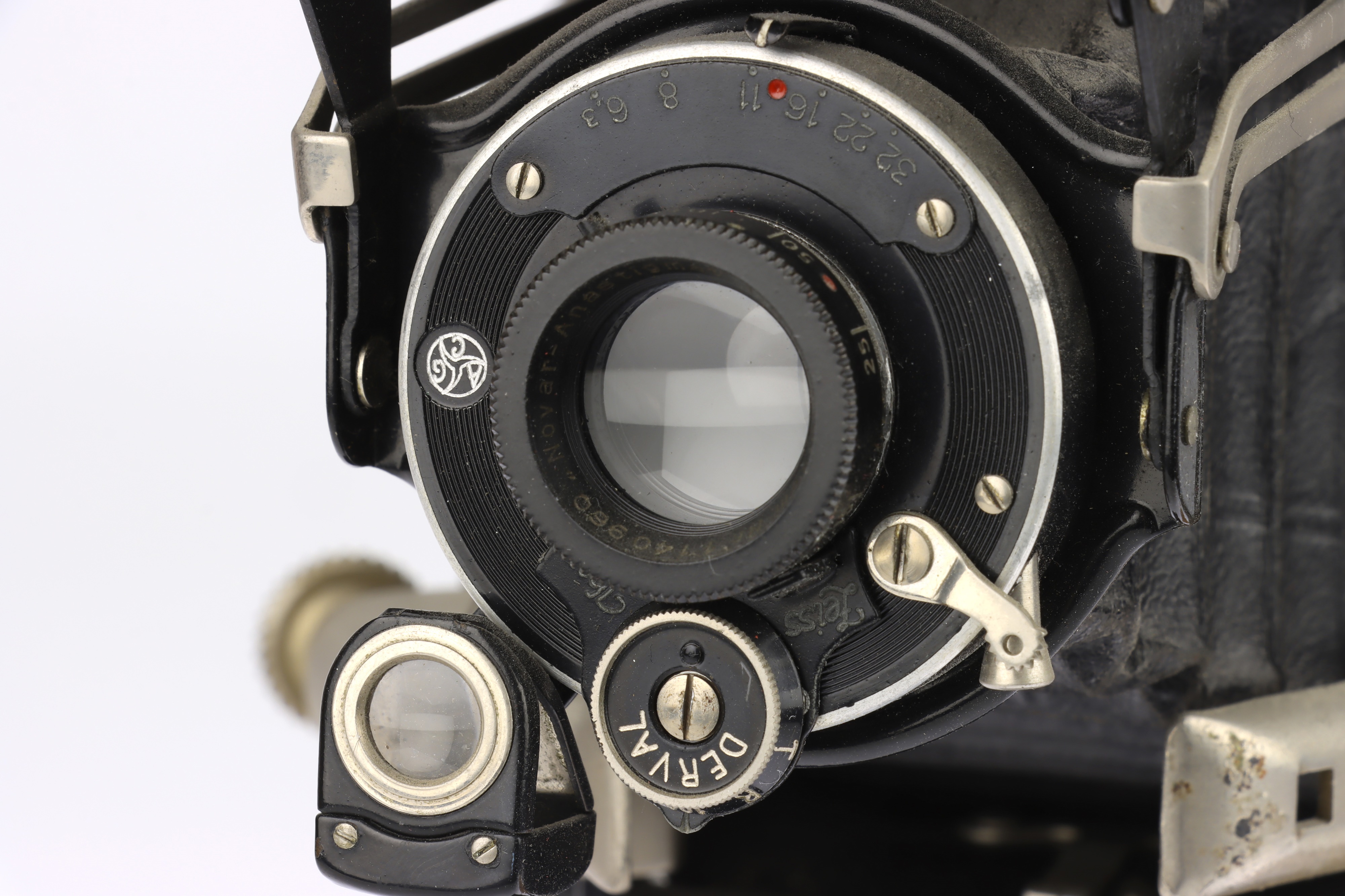 Lot 418 - A Zeiss Ikon Mirax Enlarging Attachment with