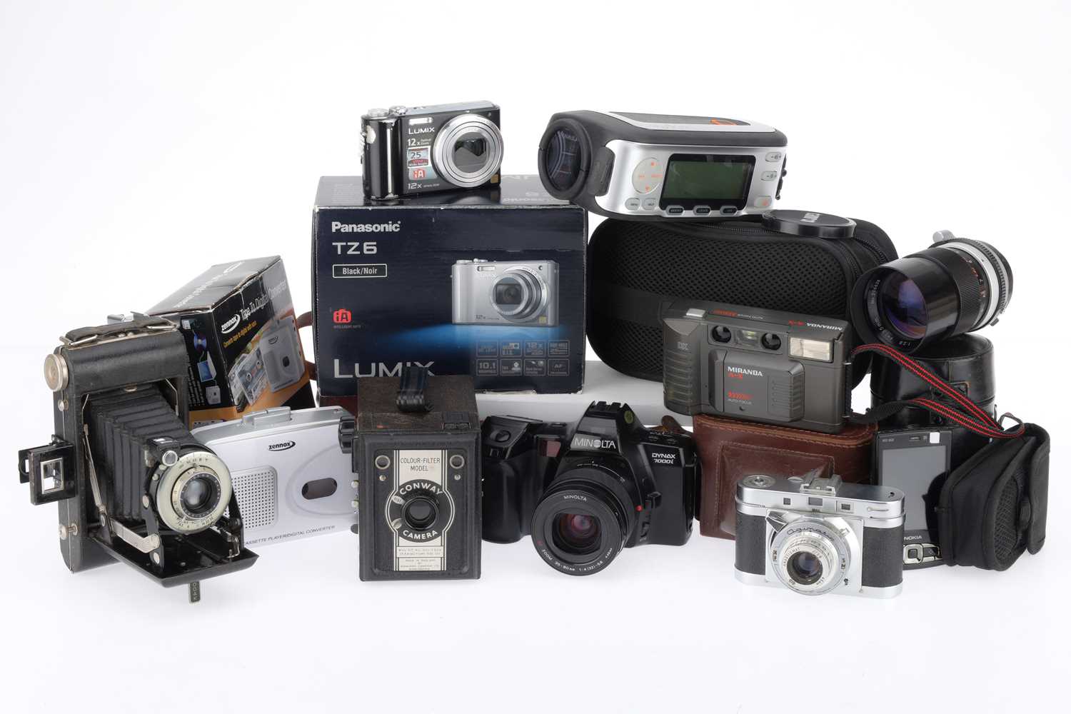 Lot 227 - A Mixed Selection of Cameras,