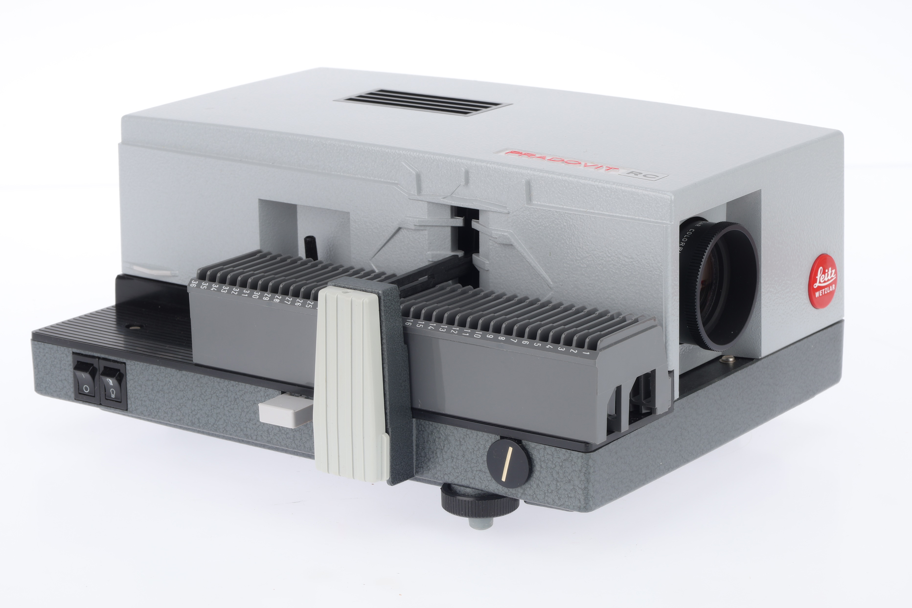 Lot 72 - A Selection of Slide and Cine Projectors,