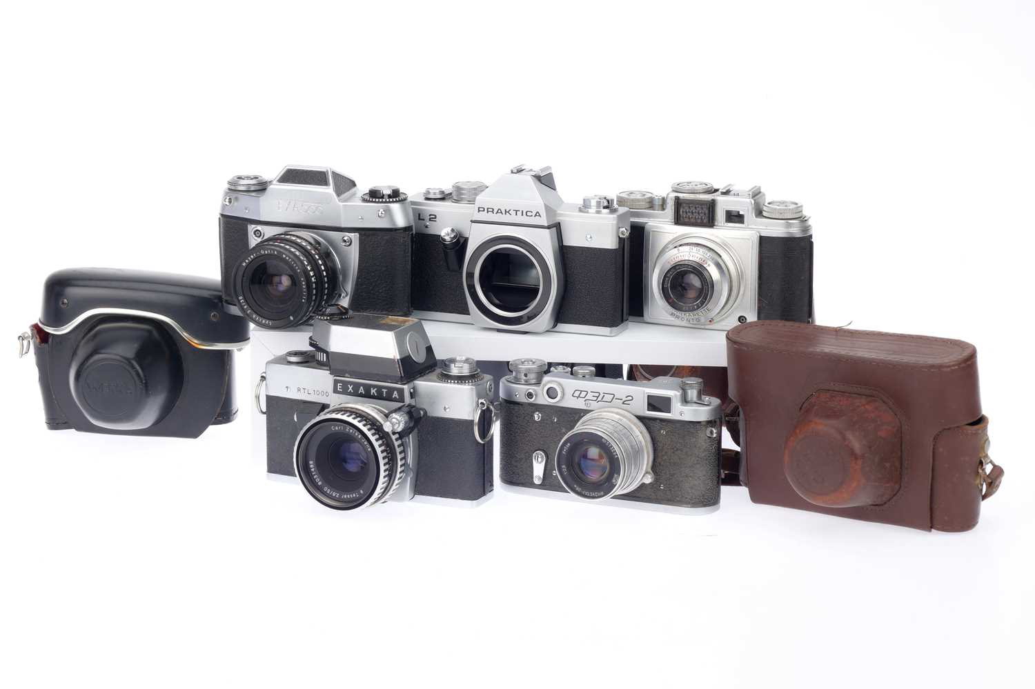 Lot 482 - A Selection of 35mm Film Cameras,