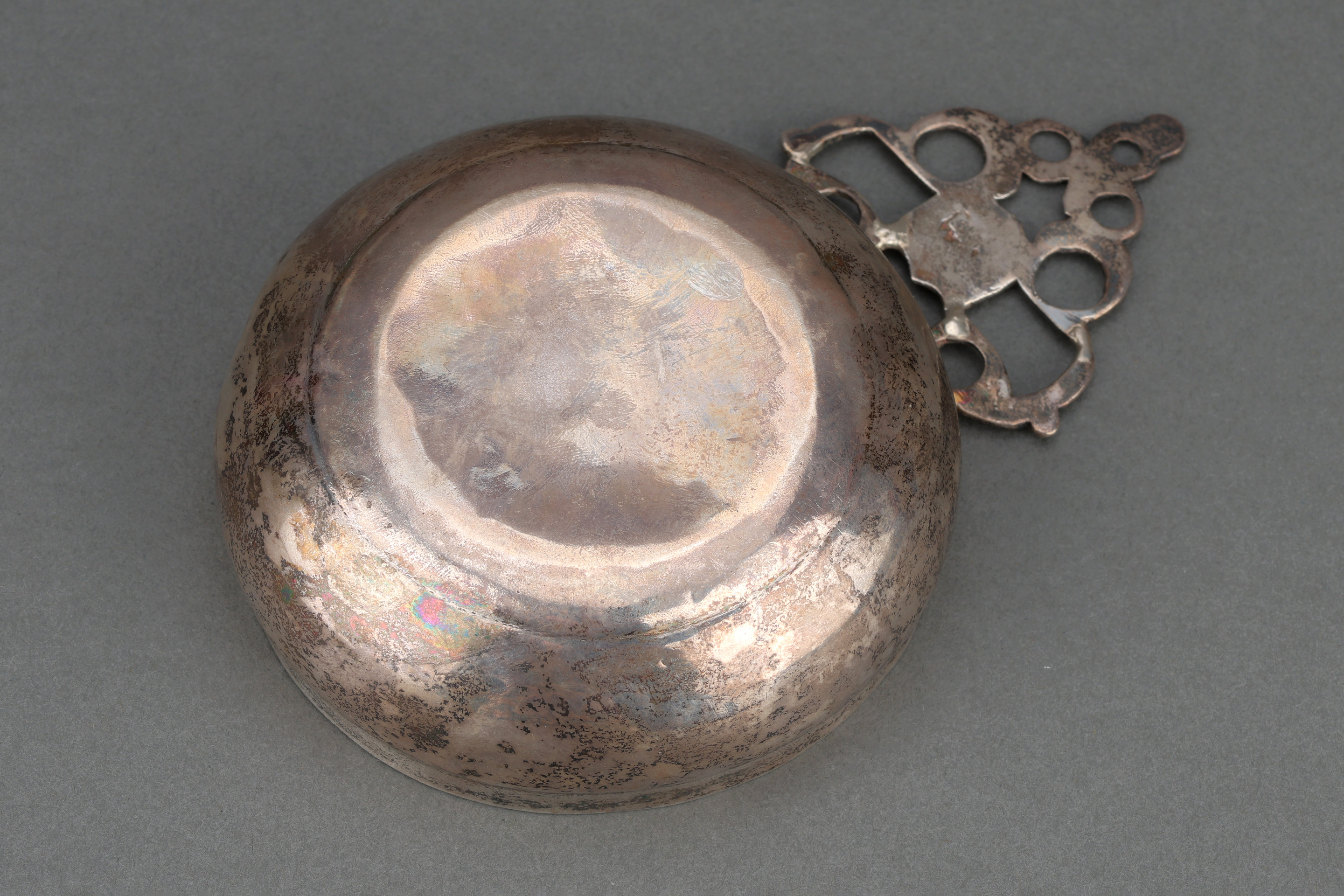Lot 165 - An 18th Century Silver Bleeding