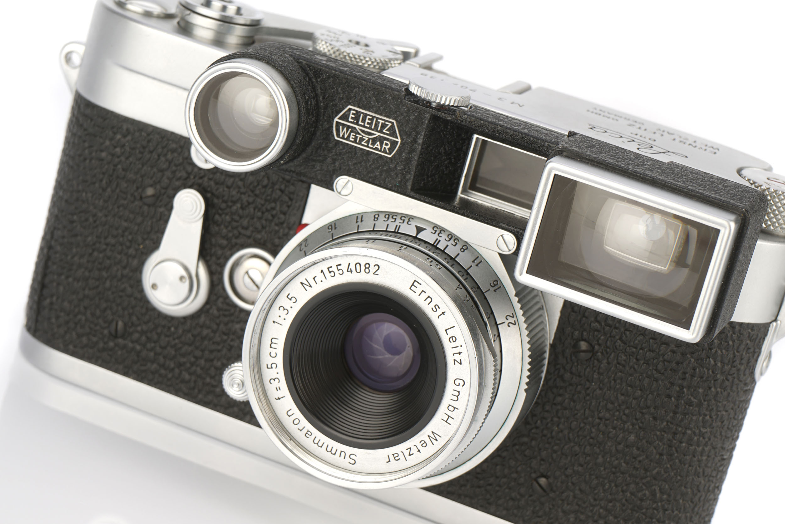Lot 42 - A Leica M3 DS Rangefinder Camera,