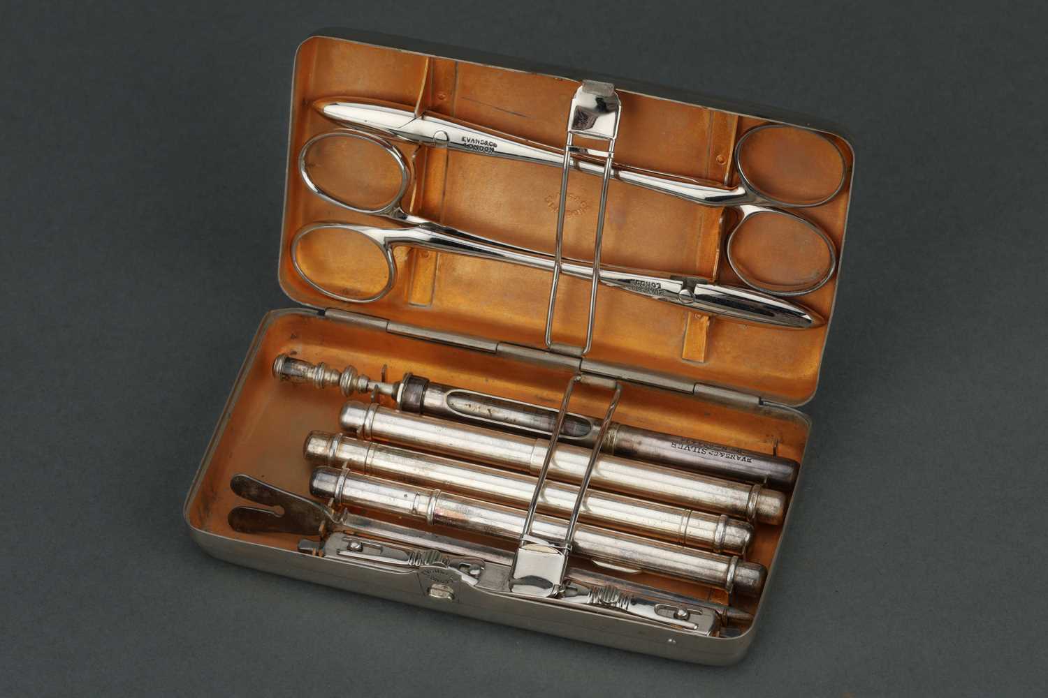 Lot 70 - A Pocket Surgical Set,