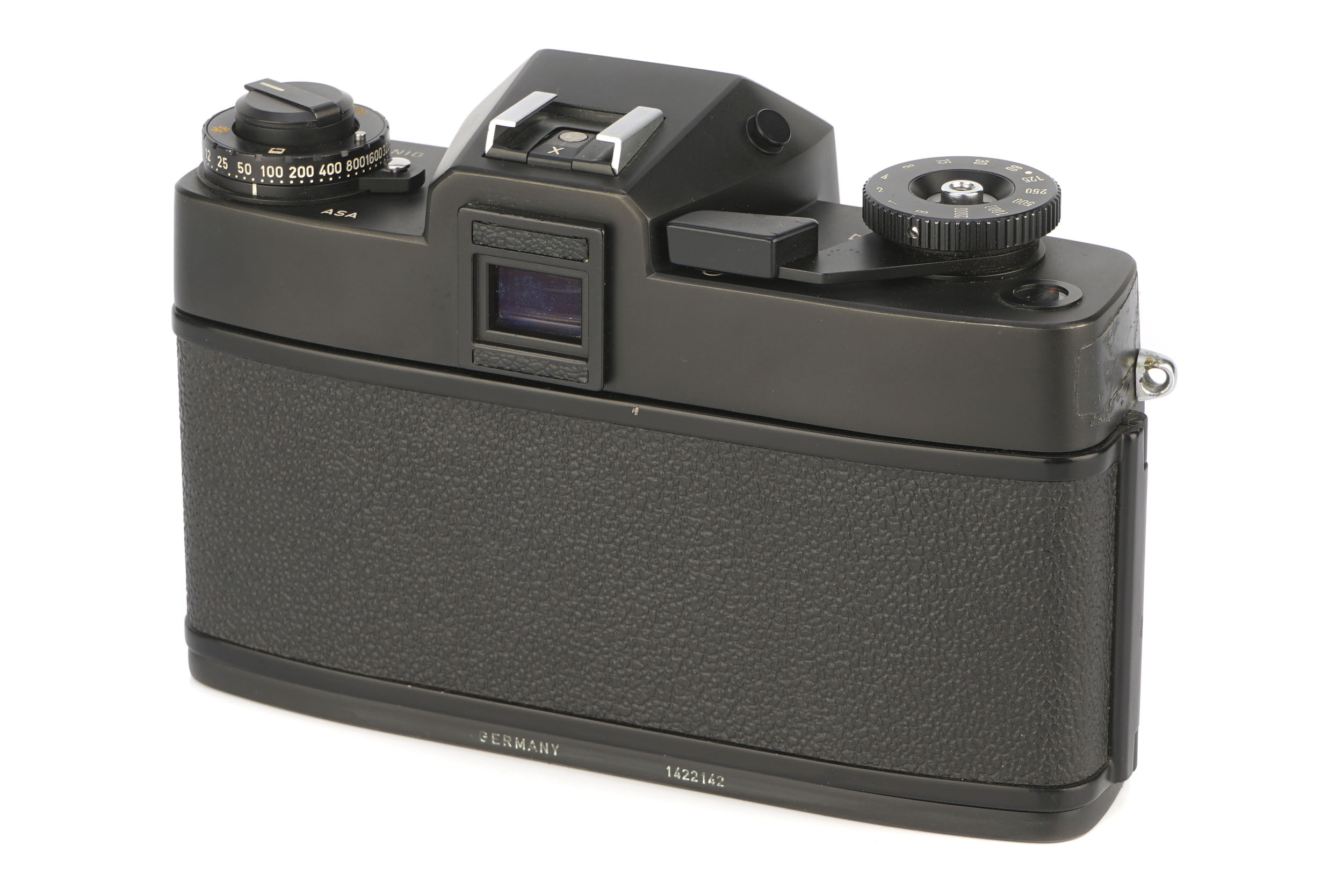 Lot 76 - A Leica Leicaflex SL2 SLR Body,