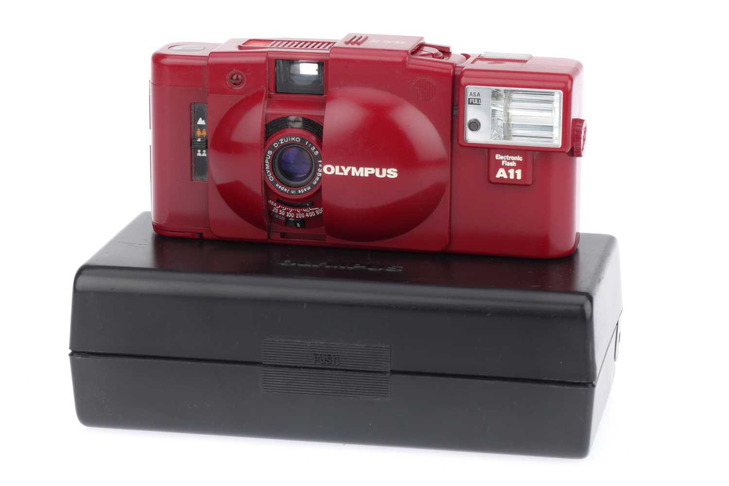 Lot 79 - An Olympus XA2 Compact Viewfinder Camera,