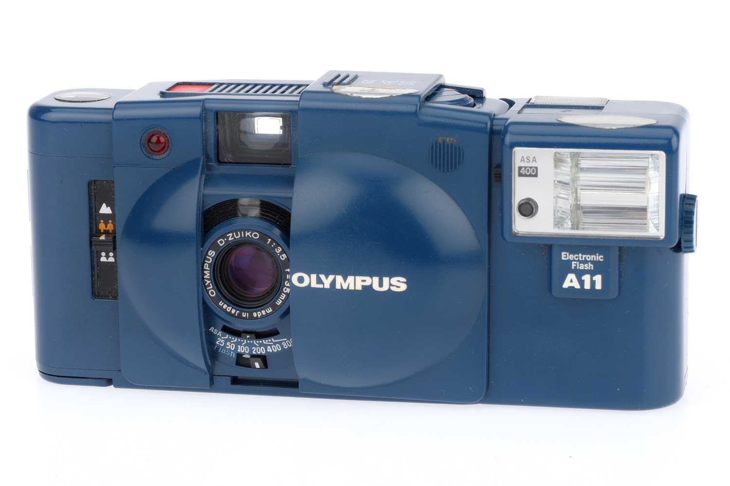 Lot 84 - An Olympus XA2 Compact Viewfinder Camera,