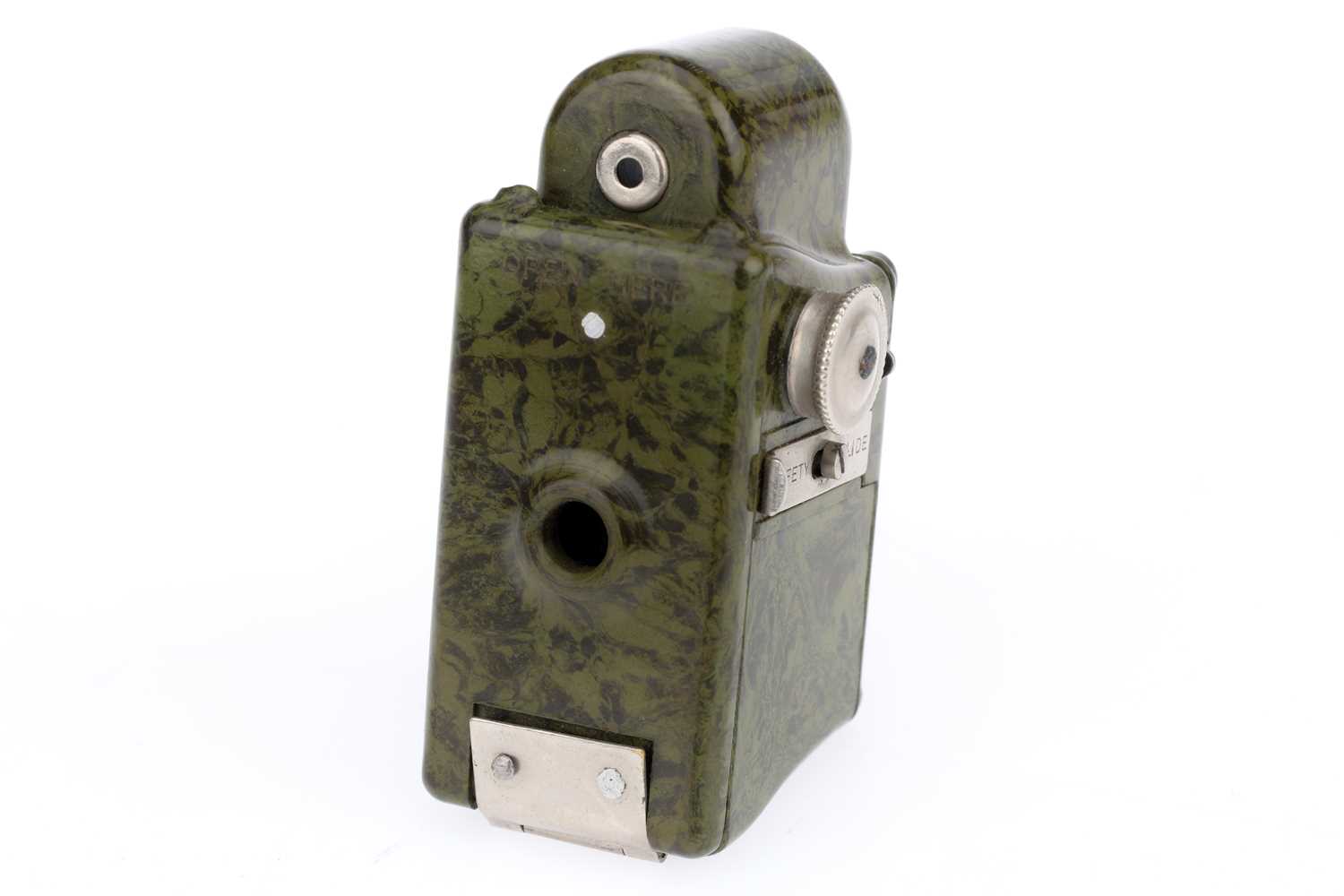 Lot 136 - A Coronet Midget Bakelite Camera,