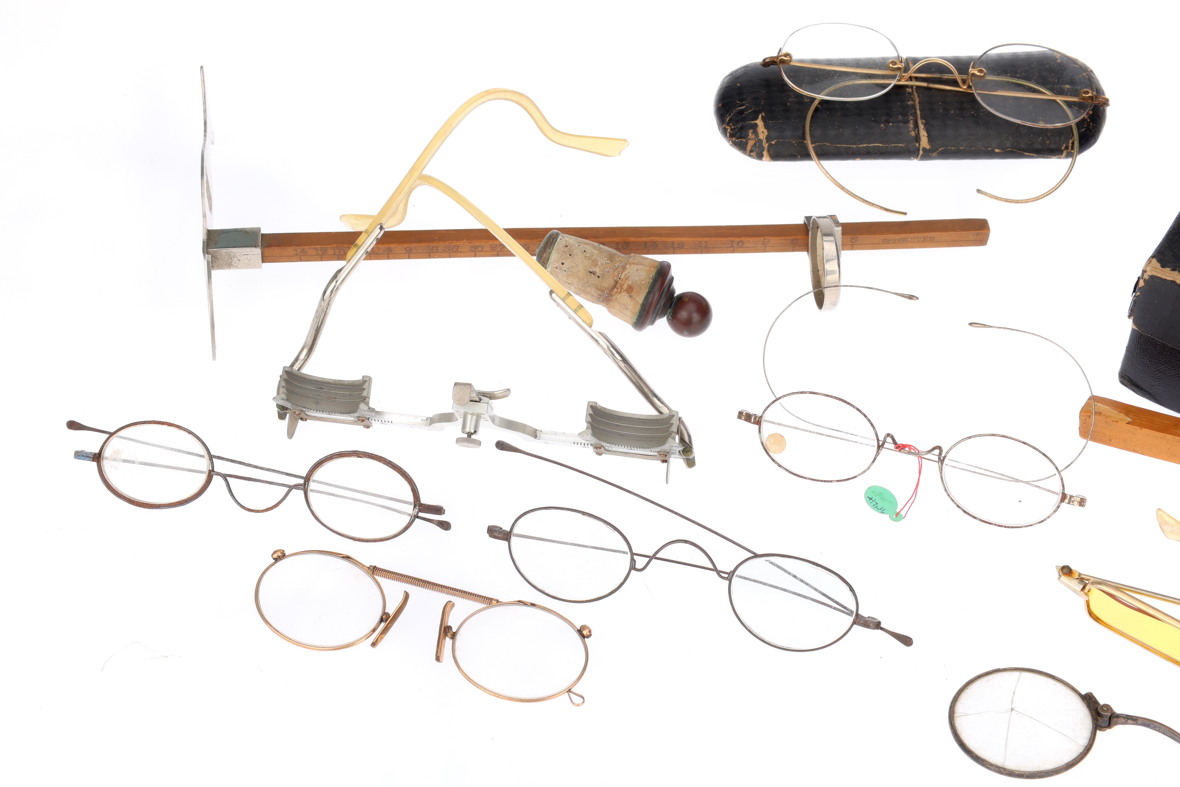 Lot 370 - Collection of Opticians Equipment